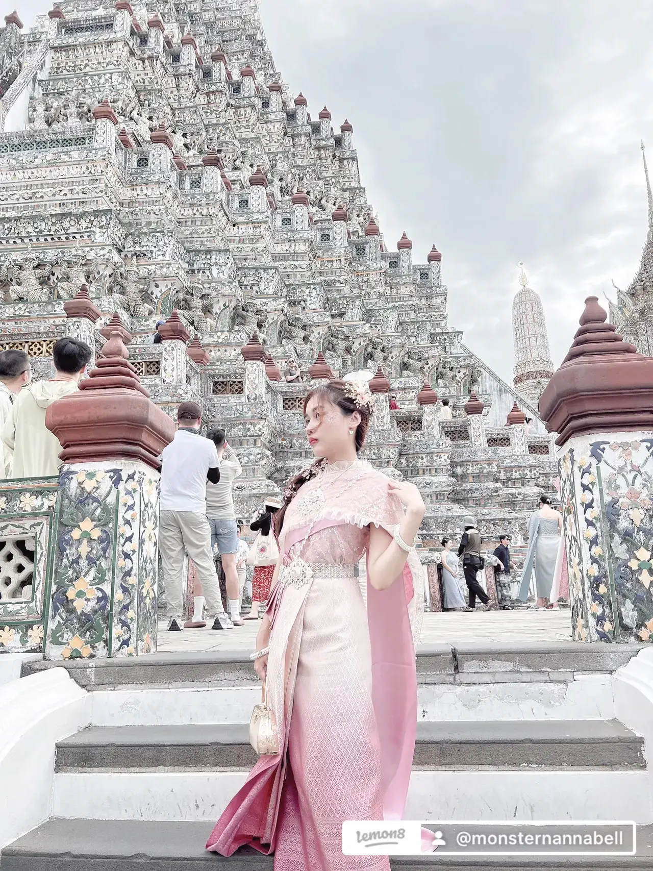 ใส่ชุดไทยสไตล์ douin วัดอรุณ 🎀 | แกลเลอรีที่โพสต์โดย ชาแนนนี่ 🐰 | Lemon8