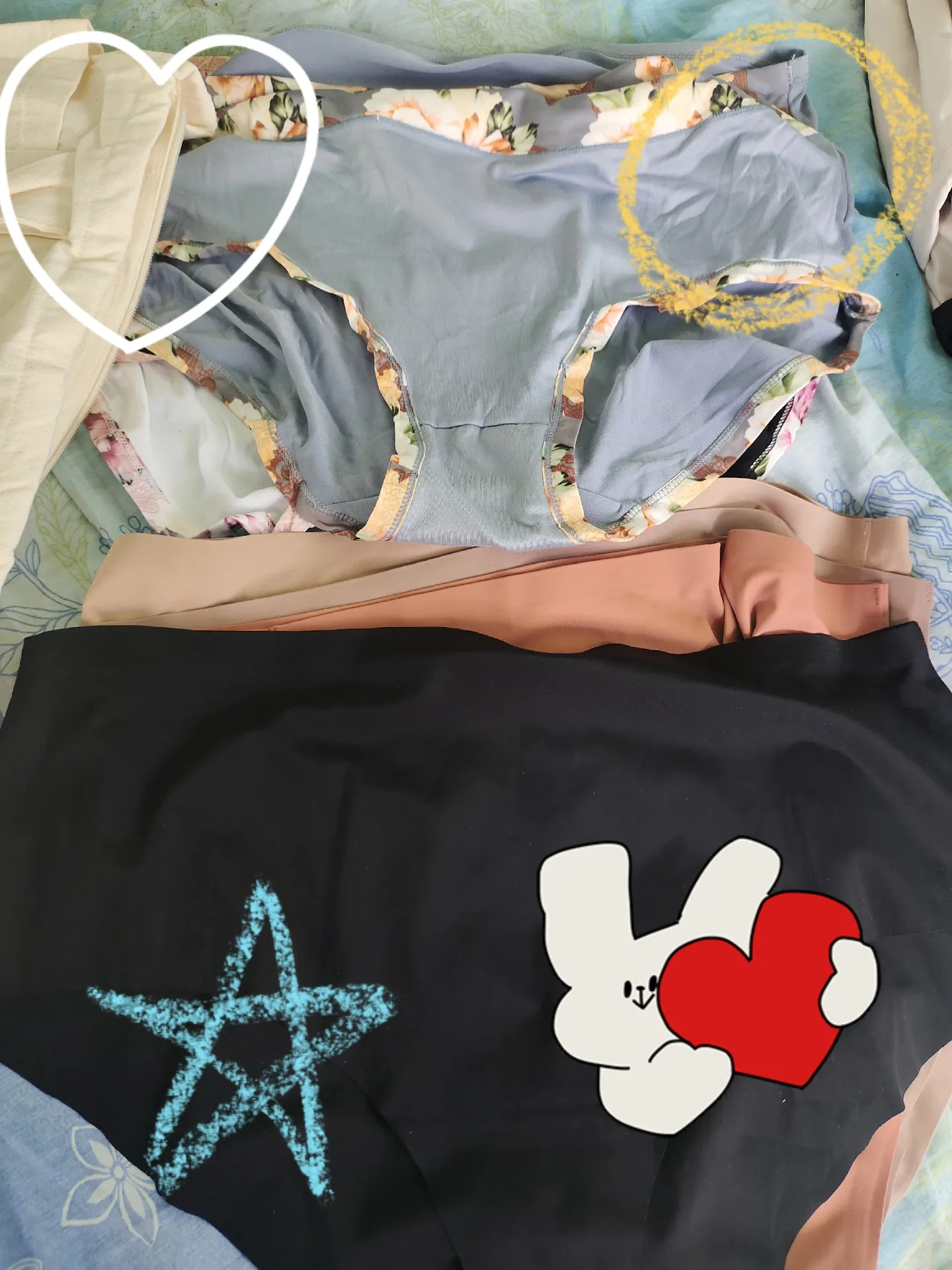 กางเกงในแปดตัว 540บาทชีอิน | แกลเลอรีที่โพสต์โดย bubble bee 4545 | Lemon8