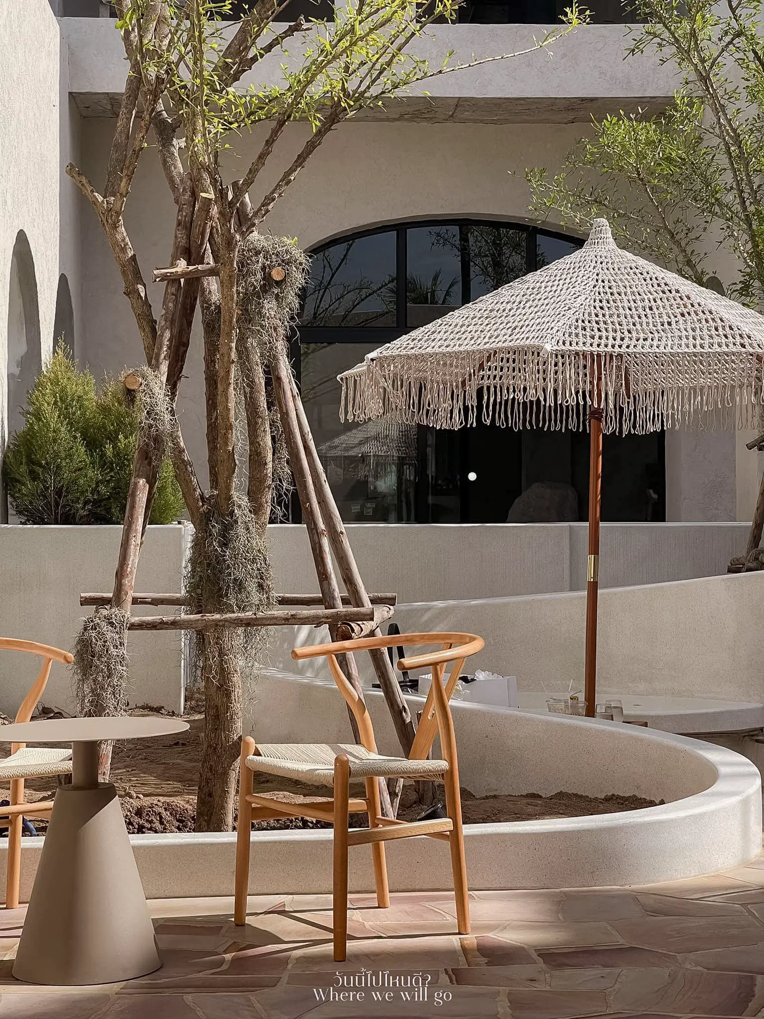 MYKA Cafe คาเฟ่พัทยาเปิดใหม่ สวยฉ่ำมาก | แกลเลอรีที่โพสต์โดย 🥨 | Lemon8