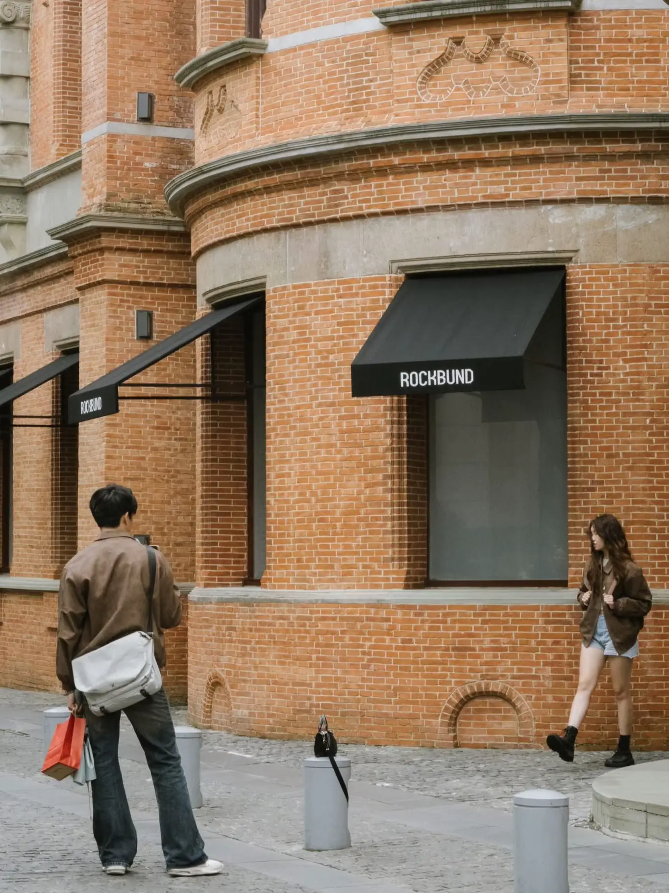 Rock bund มู้ดยุโรป ˖ ࣪⊹ 📸 | แกลเลอรีที่โพสต์โดย lbzero | Lemon8