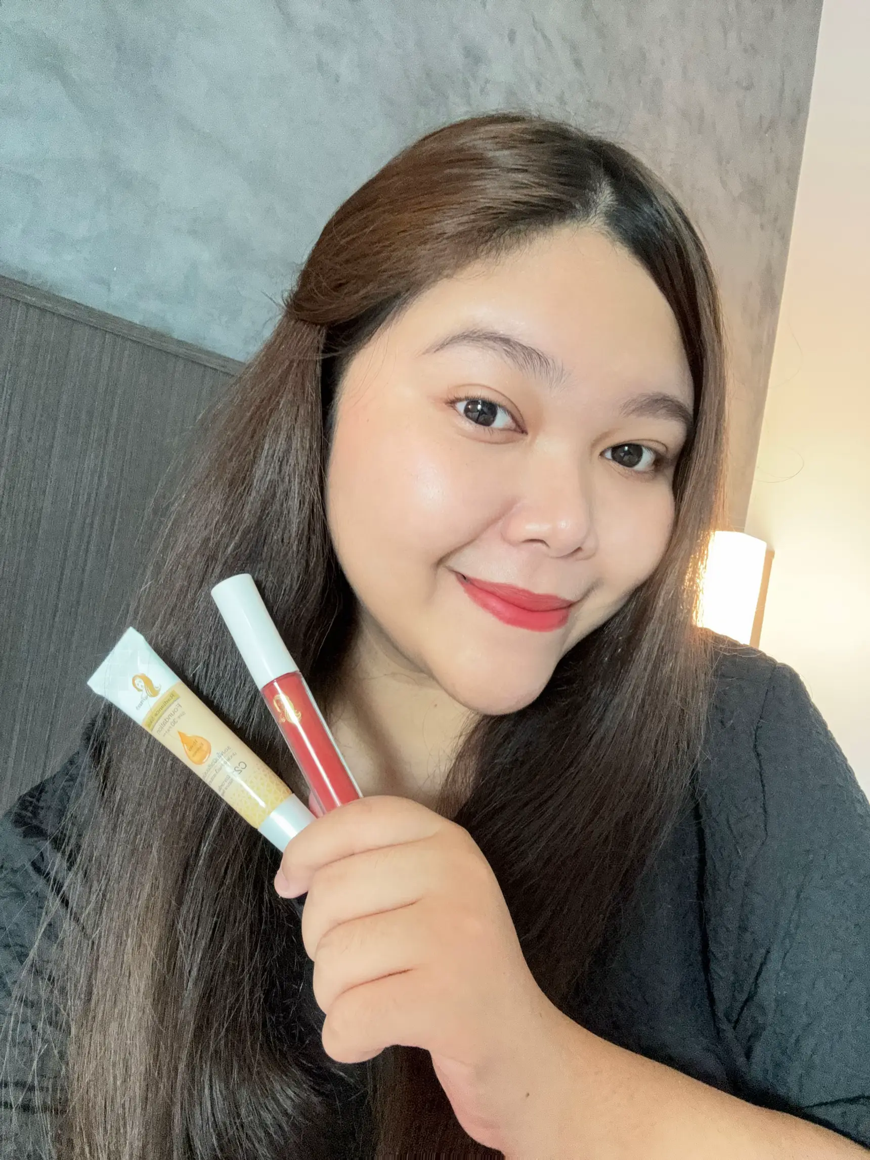 ป้ายยาบิวตี้ รองพื้นงานผิวลิปตัวดังที่ทุกคนต้องมี!!🥰 | แกลเลอรีที่โพสต์โดย Ploiilyploy | Lemon8