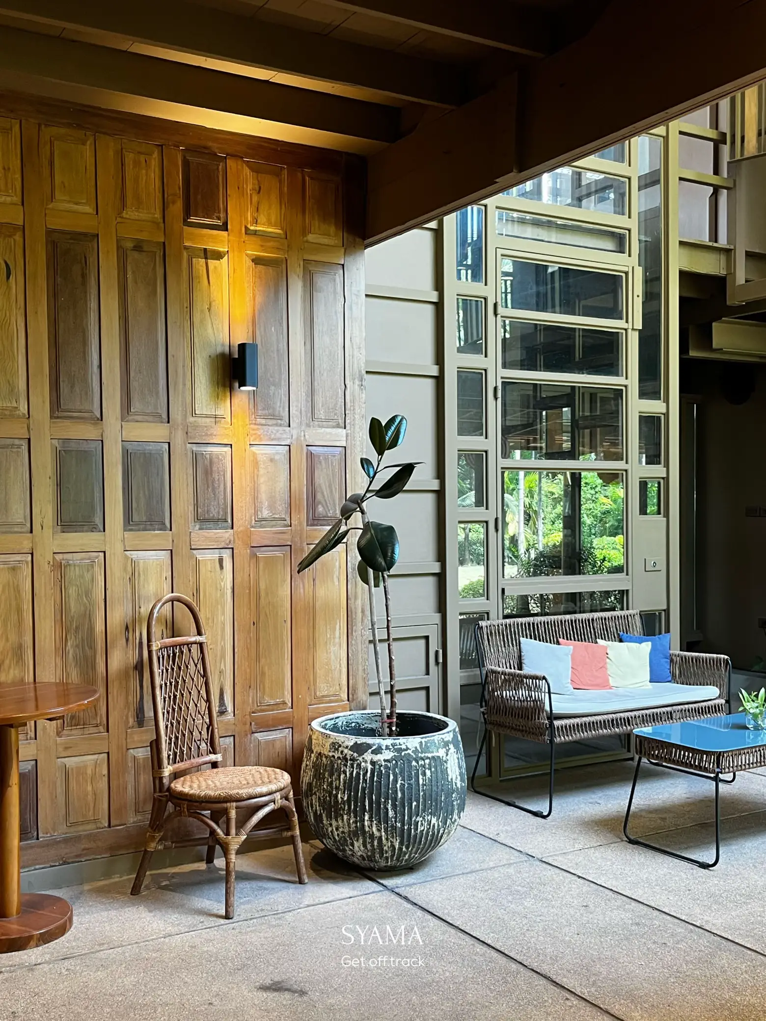 Syama Ayudhya คาเฟ่ในสวนกับวิววัดพระปรางกลางอยุธยา 🌳🏞️ | แกลเลอรีที่โพสต์โดย Get.off.track | Lemon8