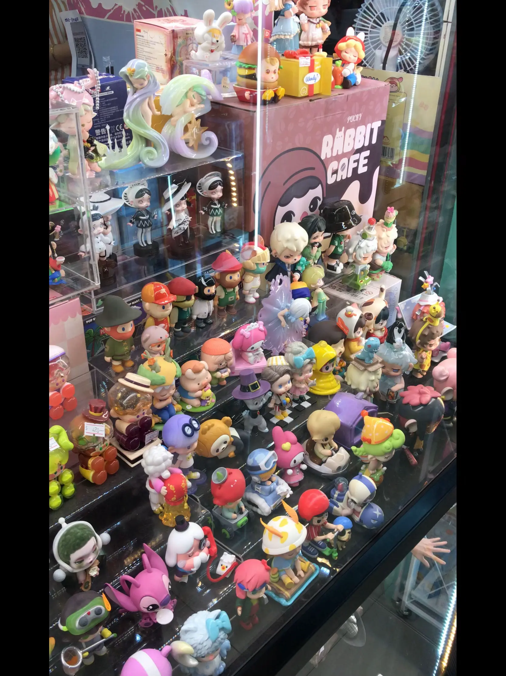 พิกัดจุ่ม POP MART ART TOY 💞 ไม่ต้องต่อคิว | แกลเลอรีที่โพสต์โดย Myrada_ps | Lemon8