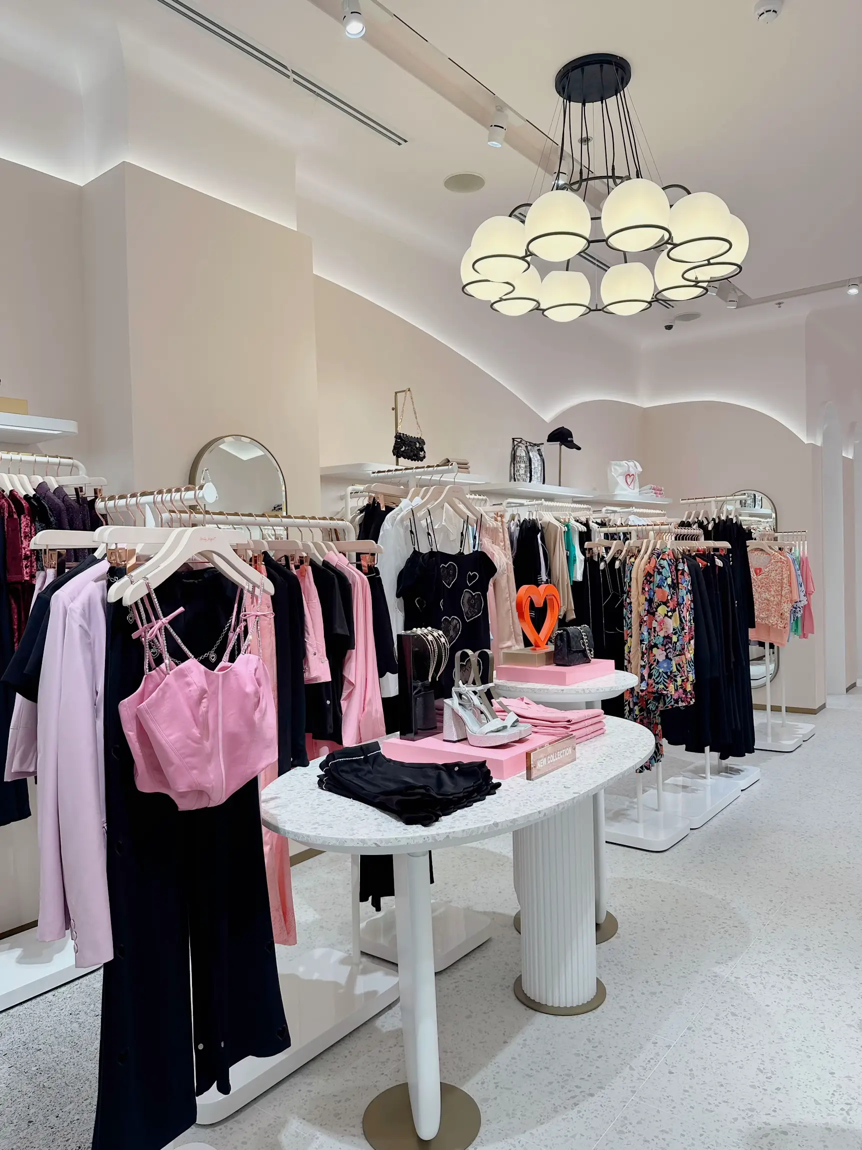 เปิดแล้ว Misty Mynx สาขาใหม่ที่ The Mall BANGKAPI | แกลเลอรีที่โพสต์โดย Kim Pop | Lemon8