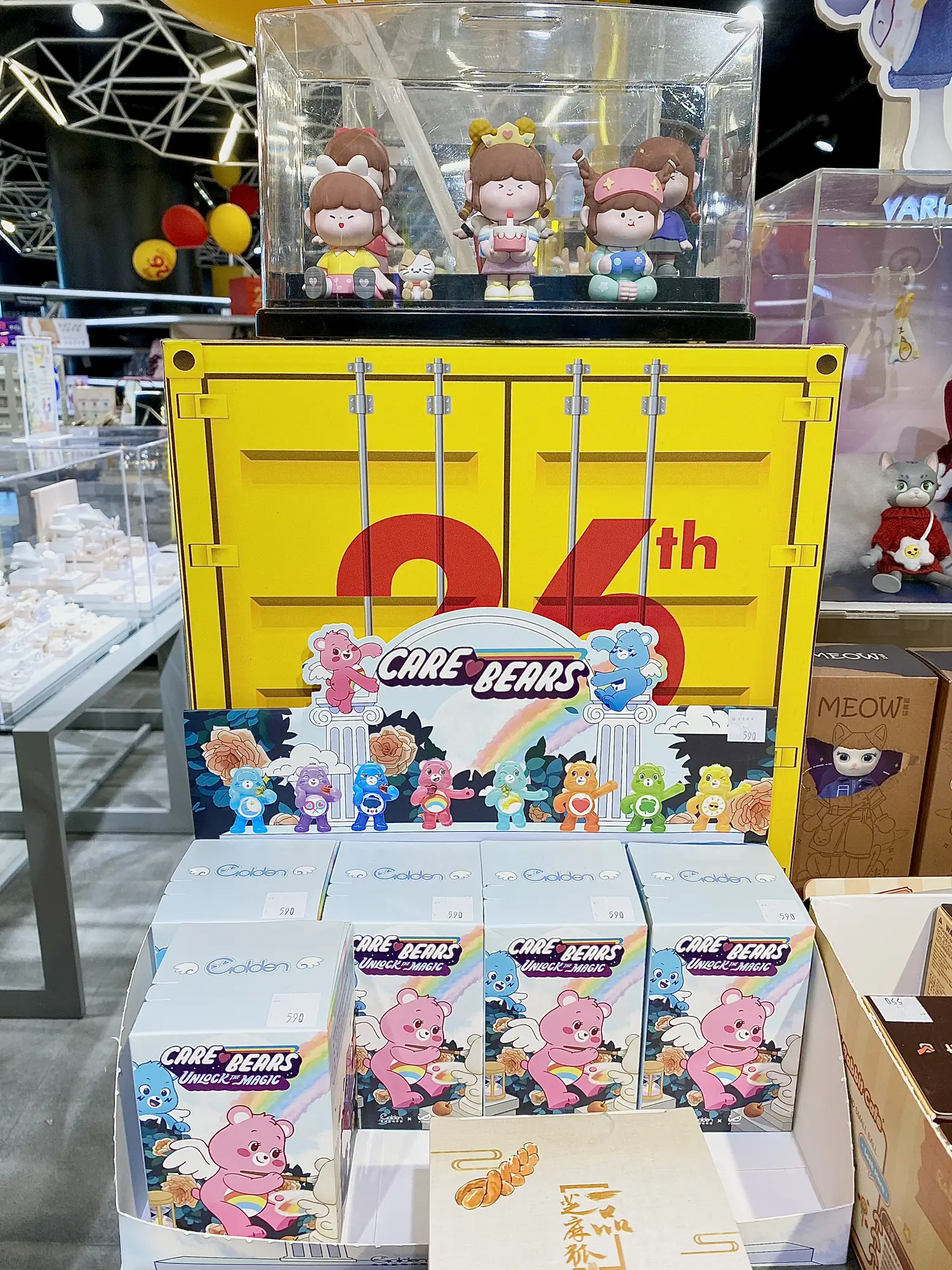 พาไปส่องกล่องสุ่ม Art toy ที่ Loft Siam discovery | แกลเลอรีที่โพสต์โดย Anastrik_Story | Lemon8