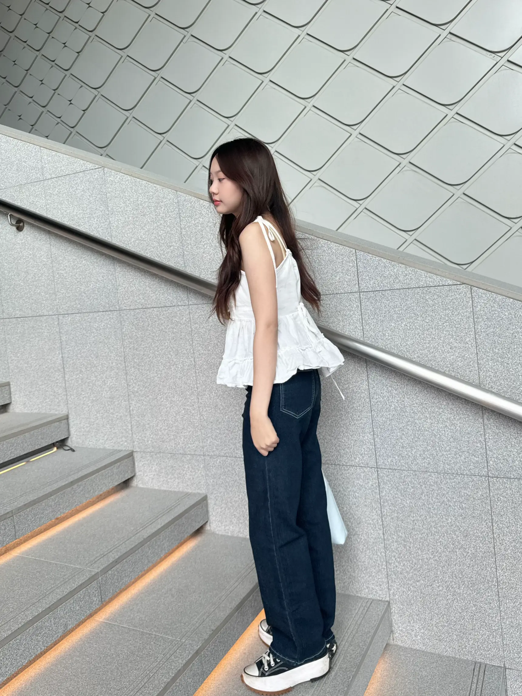 ootd 155 cm ป้ายยา Dark Jean แบบไม่ต้องตัดขา 💙 | แกลเลอรีที่โพสต์โดย Bamsu ♡ | Lemon8