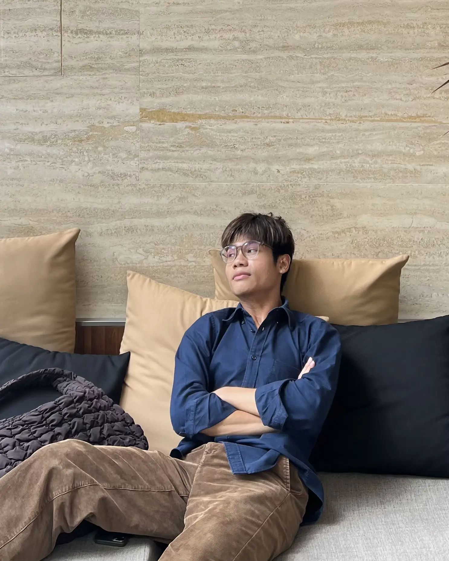 ไอเดียแมทช์คู่สีเสื้อผ้าน้ำตาล-ฟ้า 🍩🧵 | แกลเลอรีที่โพสต์โดย Em.mhee | Lemon8