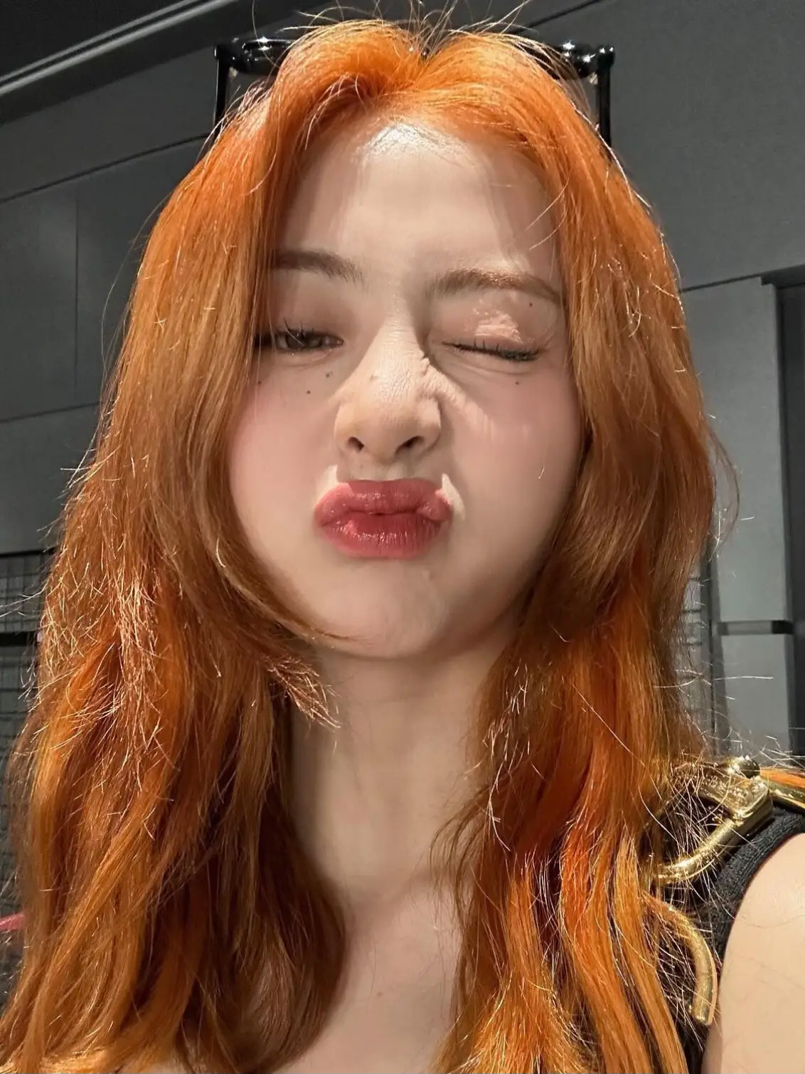 LE SSERAFIM HUH YUNJIN | Instagram Update | Galeri disiarkan oleh nyeonglover | Lemon8