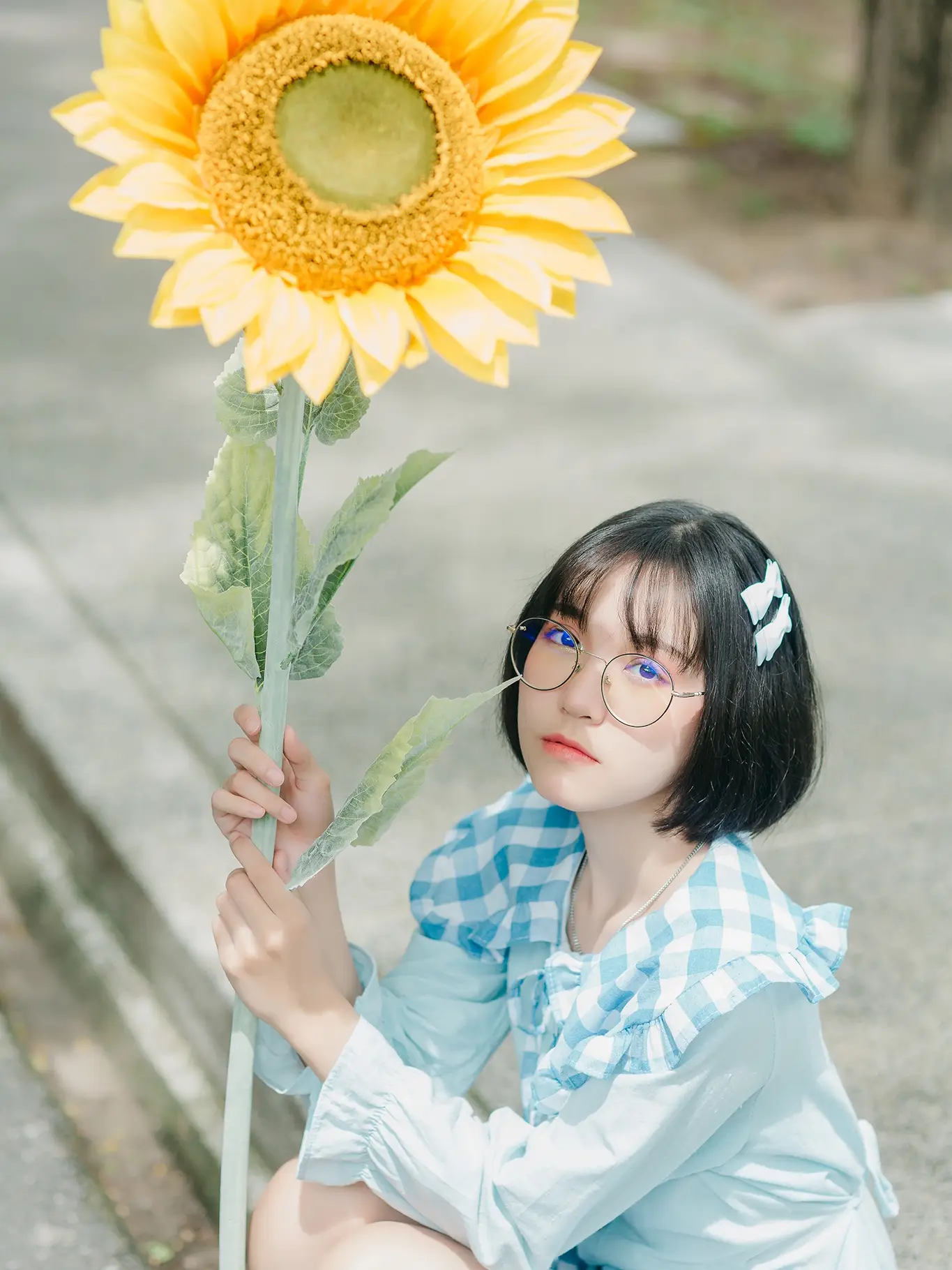 ท่าโพสกับทานตะวันยักษ์! 🌻 | แกลเลอรีที่โพสต์โดย Mookku Bubu 🍀 | Lemon8