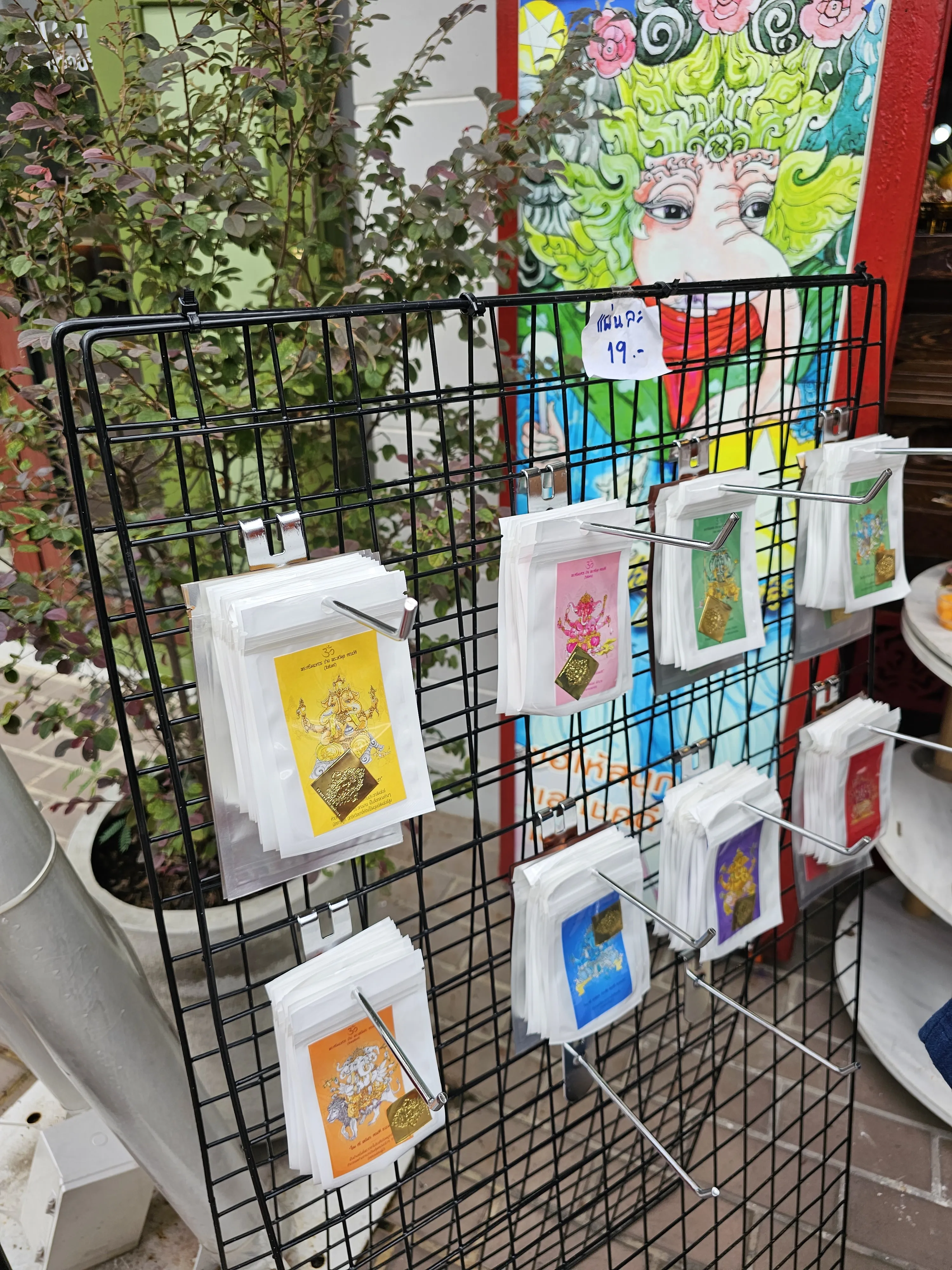 ガシャポン、ガネーシュ。 | Araya Dが投稿したフォトブック | Lemon8