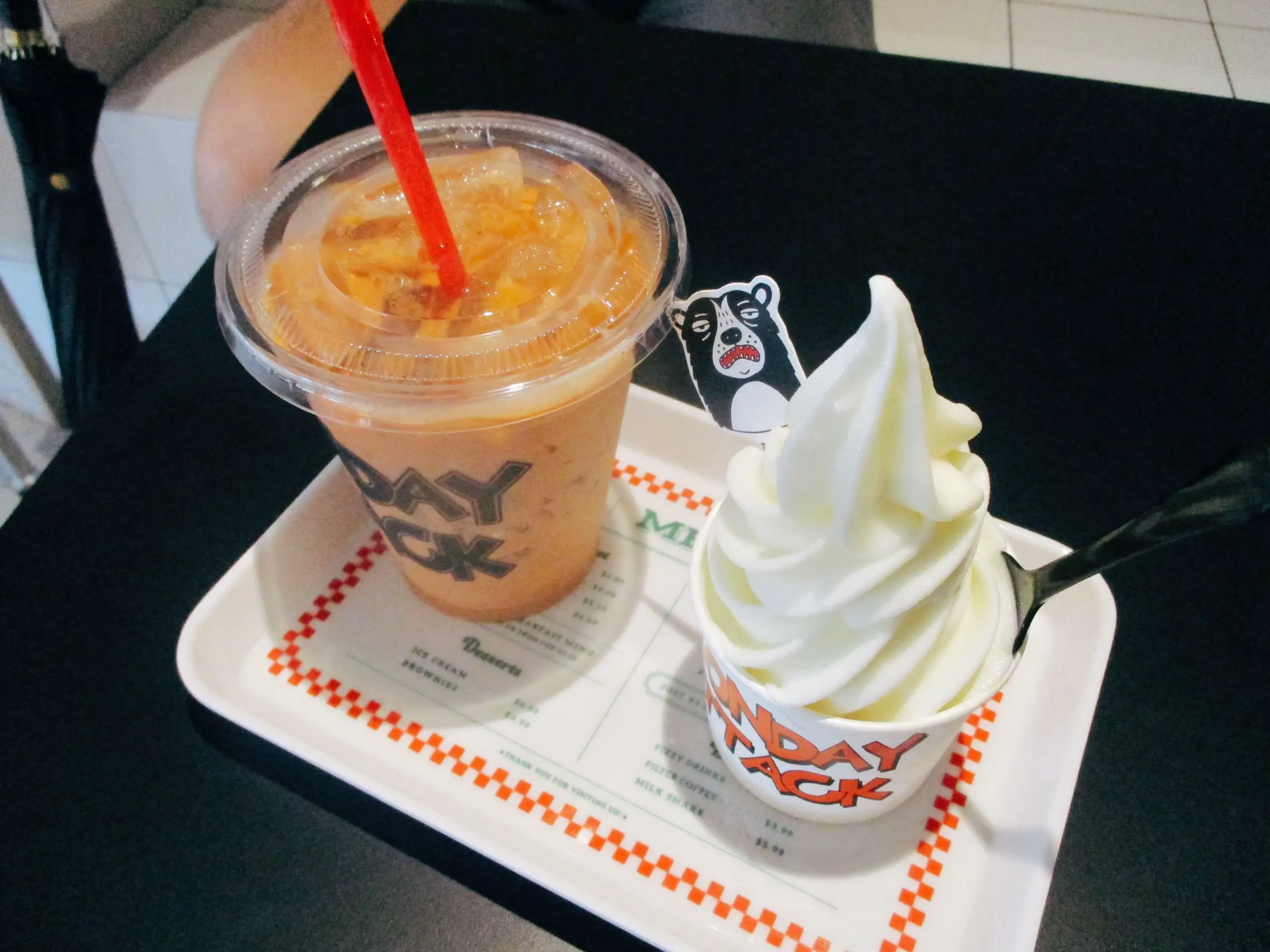 พาไปส่องคาเฟ่ใหม่ Monday Attack 🧡ย่านช้างม่อย เชียงใหม่ | แกลเลอรีที่โพสต์โดย REVIEW😻 | Lemon8