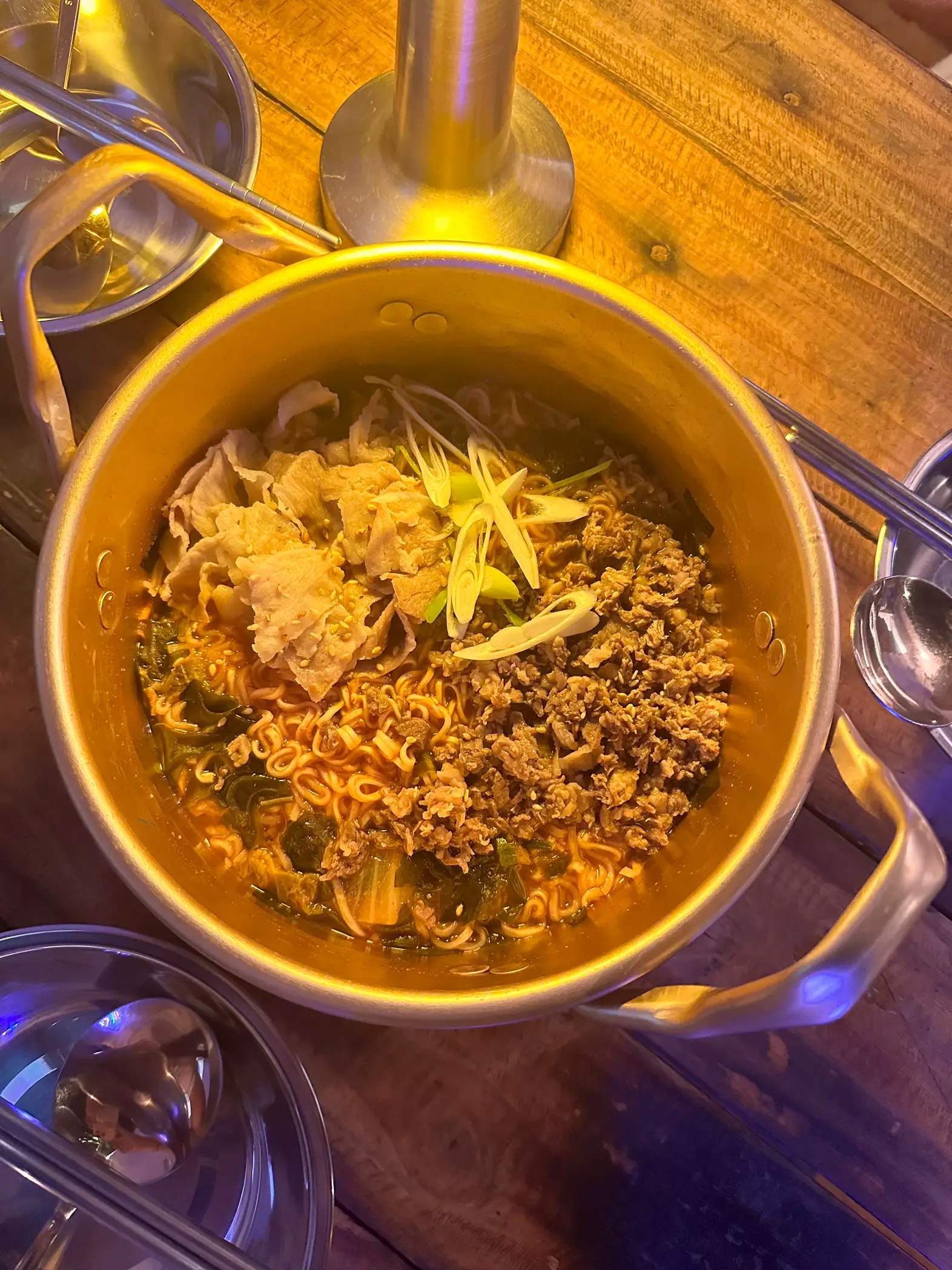 มาม่าตึกร้าง 👻 | แกลเลอรีที่โพสต์โดย MINDMINT | Lemon8