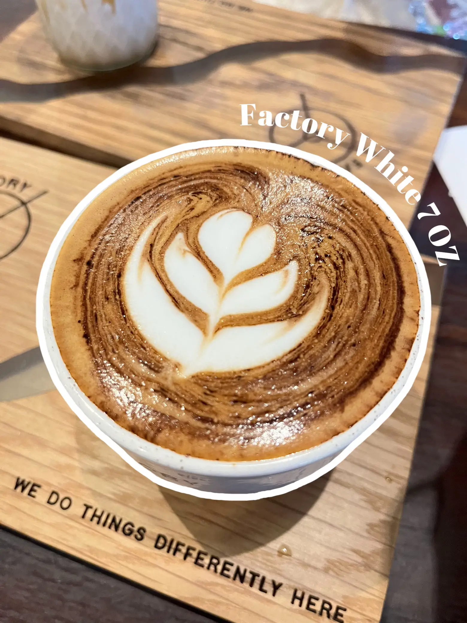 คาเฟ่ติด BTS พญาไท : Factory Coffee | แกลเลอรีที่โพสต์โดย Maiineaa | Lemon8