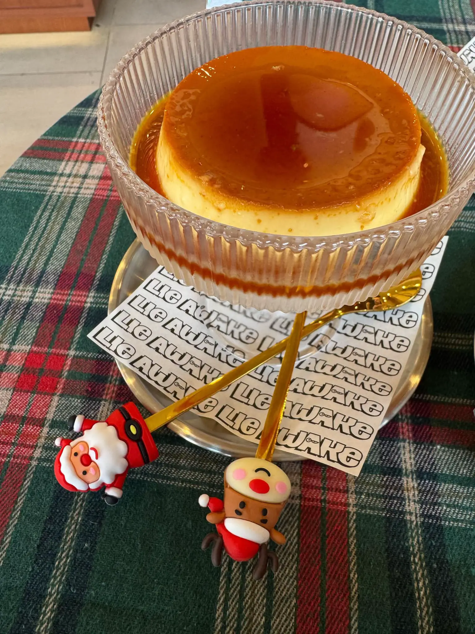 คาเฟ่น้องแมวดำมู้ดดี ใกล้BTS 🐈‍⬛🎄🍮 | แกลเลอรีที่โพสต์โดย Jubby jub | Lemon8