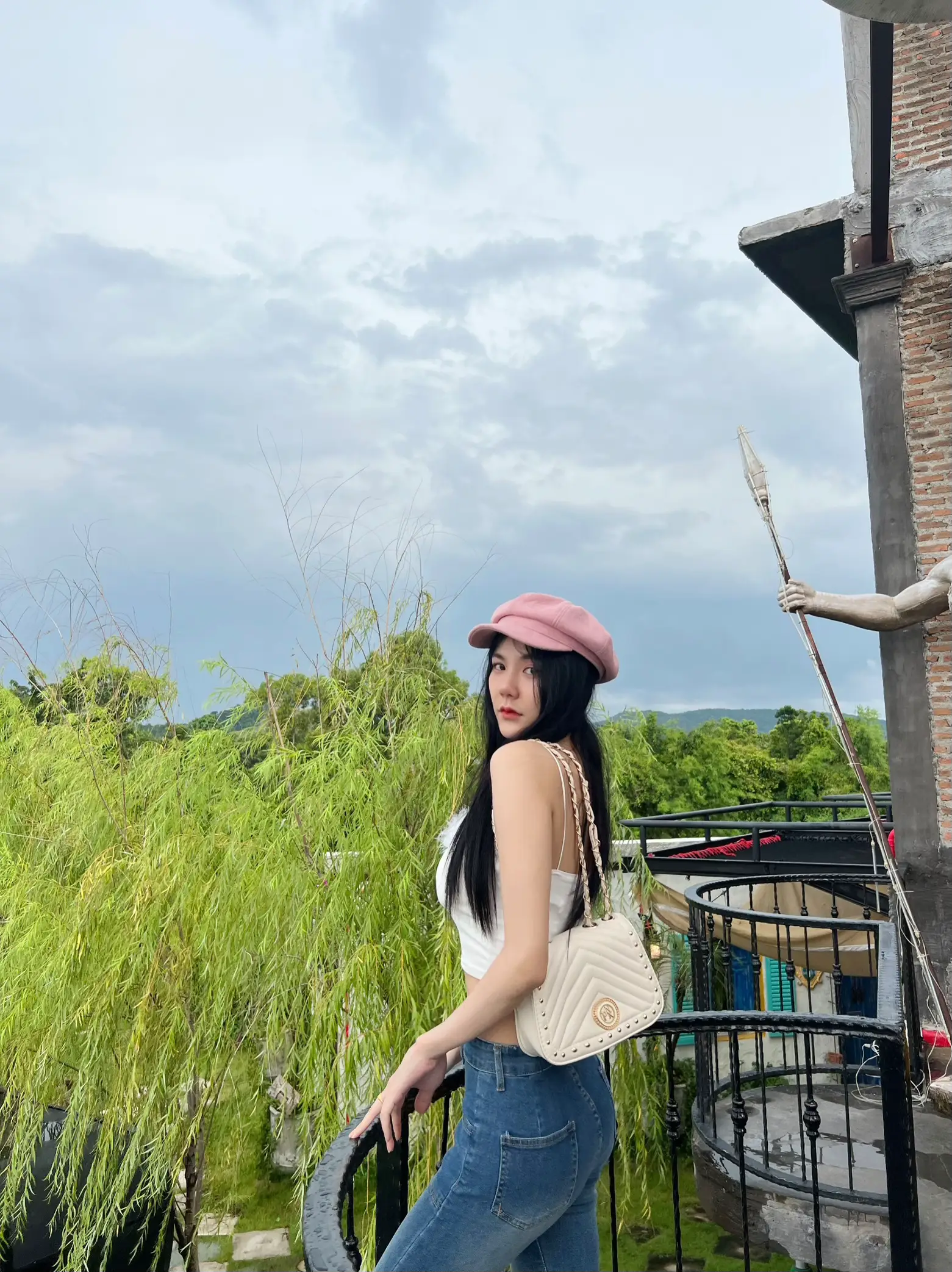 Cafe Laura Bar & Restaurant | แกลเลอรีที่โพสต์โดย I.U | Lemon8