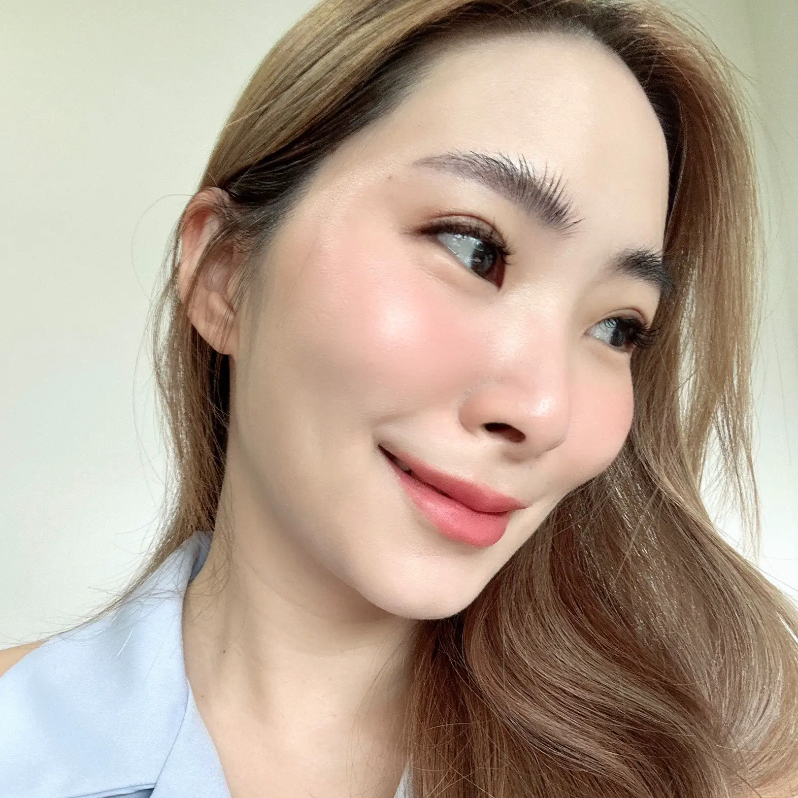 เคล็ดลับคิ้วดุ้ง!ใช้แค่ 2 ไอเท็มนี้ | แกลเลอรีที่โพสต์โดย Mommie LP | Lemon8