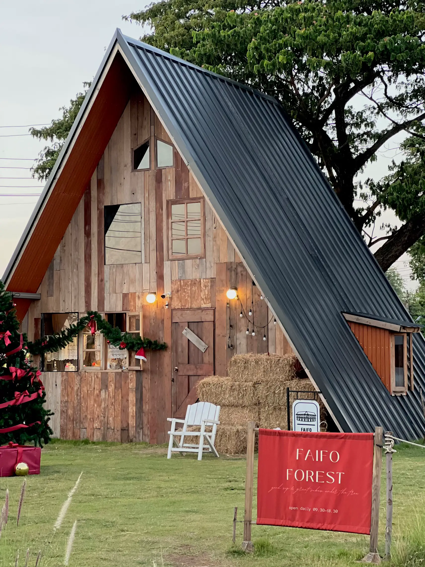 Faifo Forest | คาเฟ่ธีมคริสต์มาสที่น่ารักมากๆ 🎄🧑🏻‍🎄 | แกลเลอรีที่โพสต์โดย Niiwww | Lemon8