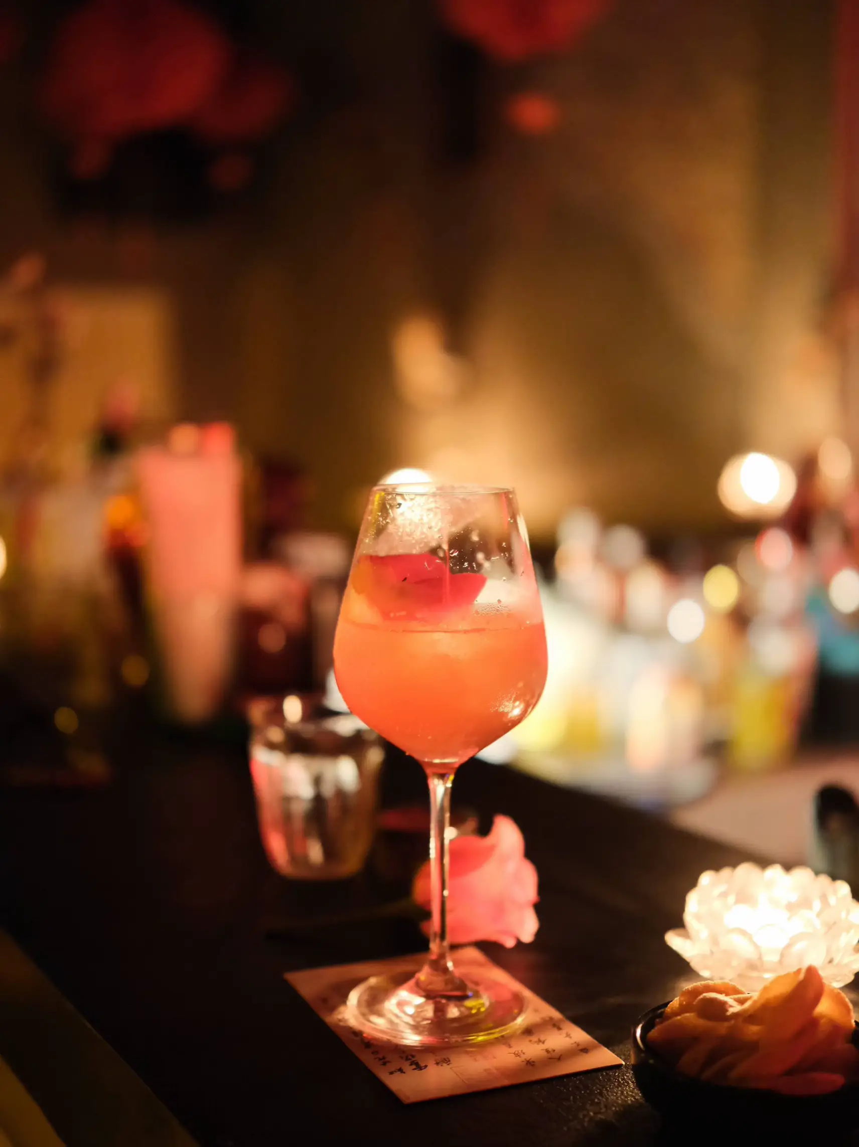 📍julii bar @ย่านเสนานิคม | แกลเลอรีที่โพสต์โดย Fishinthepool | Lemon8