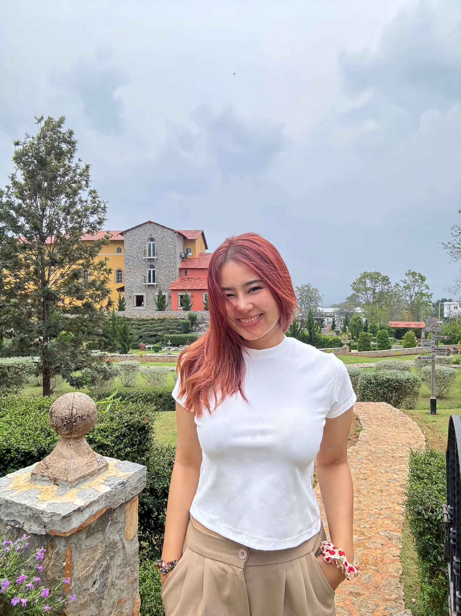 คาเฟ่เขาใหญ่ วิวจึ้ง สวยตะโกน ทับใจมาก 🥰 | แกลเลอรีที่โพสต์โดย Yumarii | Lemon8