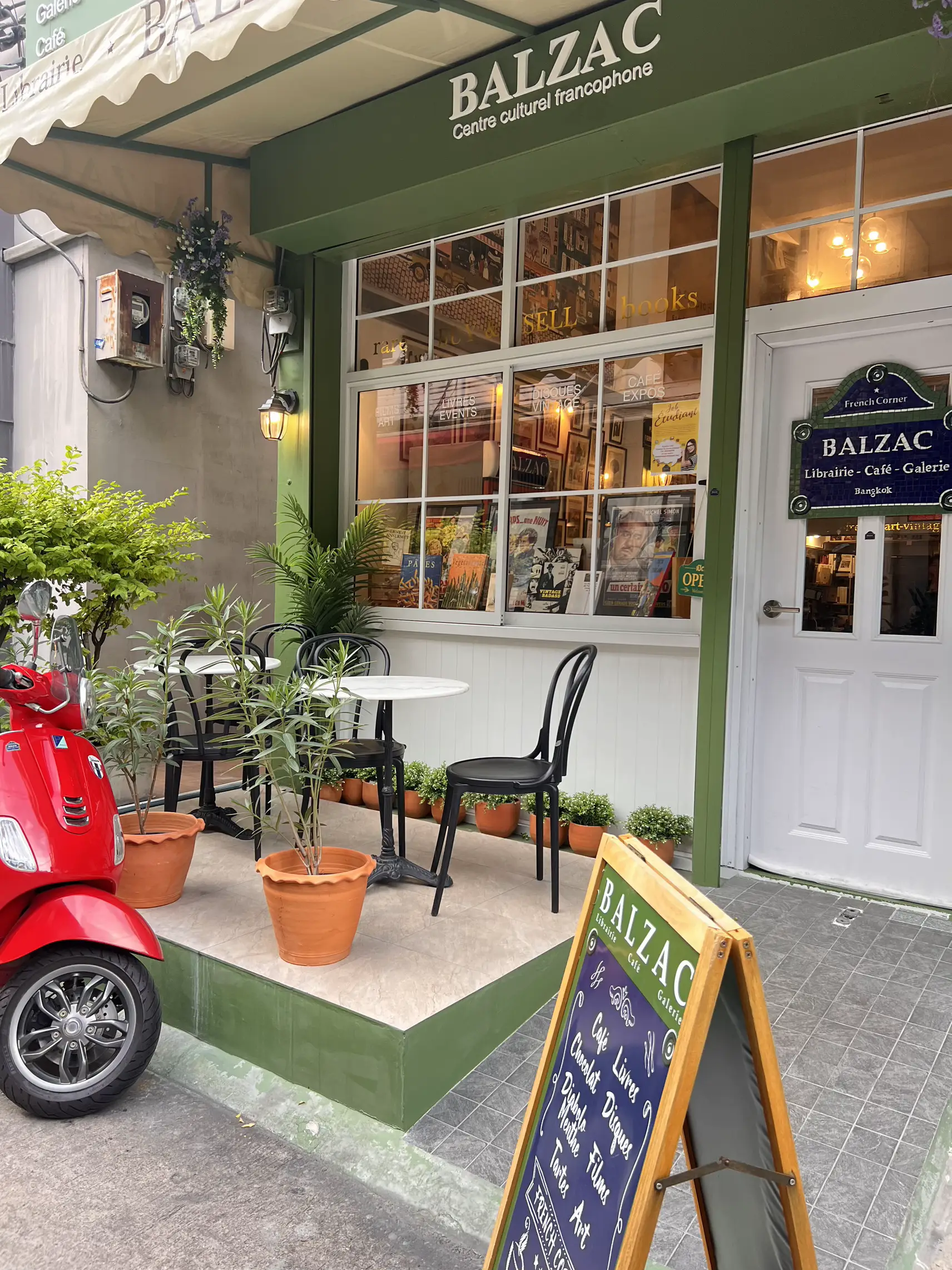 Balzac cafe 🍵🫐 | แกลเลอรีที่โพสต์โดย iioumrukk 🩰 | Lemon8