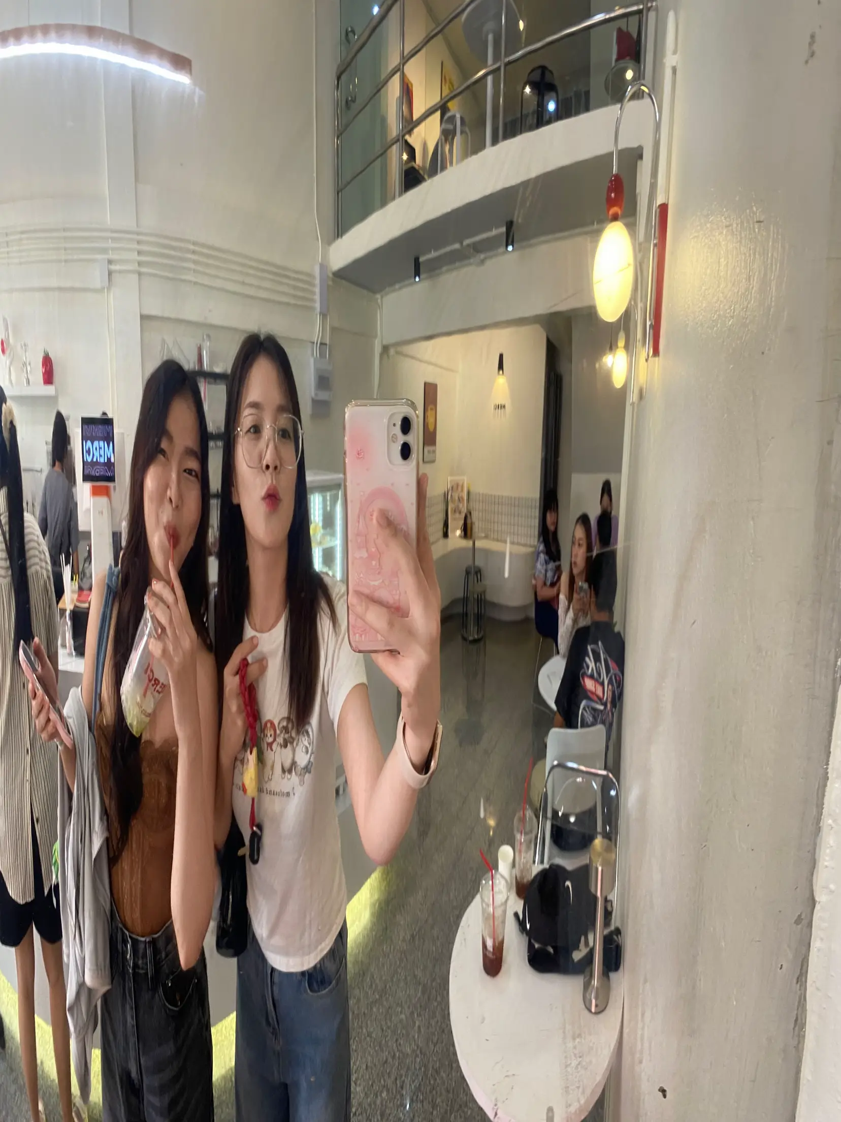 MERCI เปิดใหม่ ใครจะเชื่อว่าคาเฟ่นี้อยู่ที่ อุตรดิตถ์ | แกลเลอรีที่โพสต์โดย ns_yanee | Lemon8