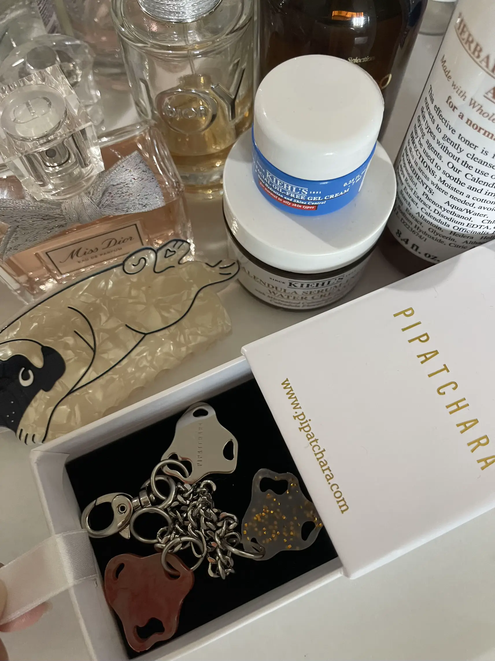 สร้อยข้อมือ Pipatchara แบรนด์ไทยดังไกลถึงระดับโลก | แกลเลอรีที่โพสต์โดย Sky Ingfah | Lemon8