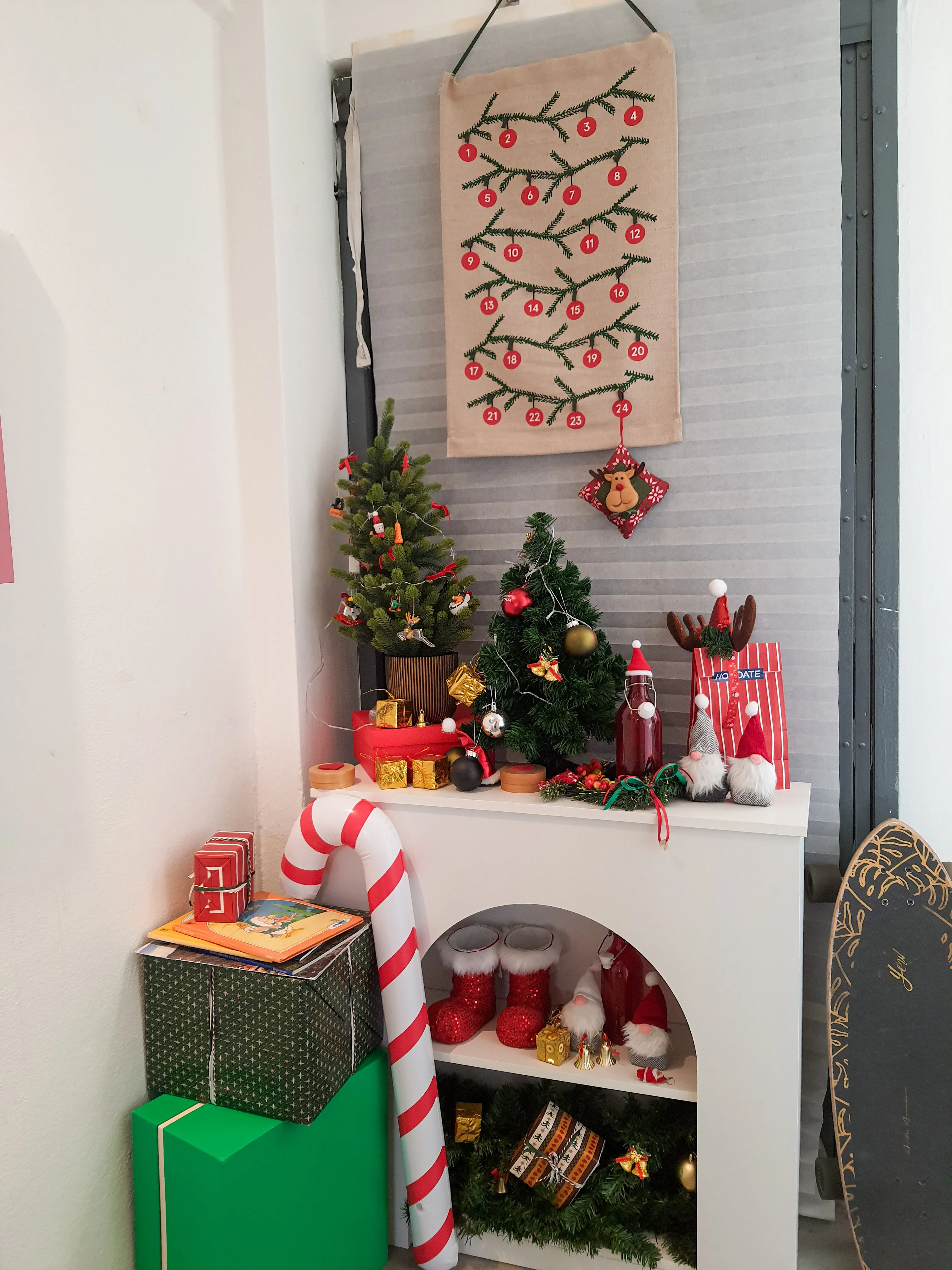 ⭐️คาเฟ่คริสมาสต์🎄 HOLIDATE. | แกลเลอรีที่โพสต์โดย LNum_stn | Lemon8