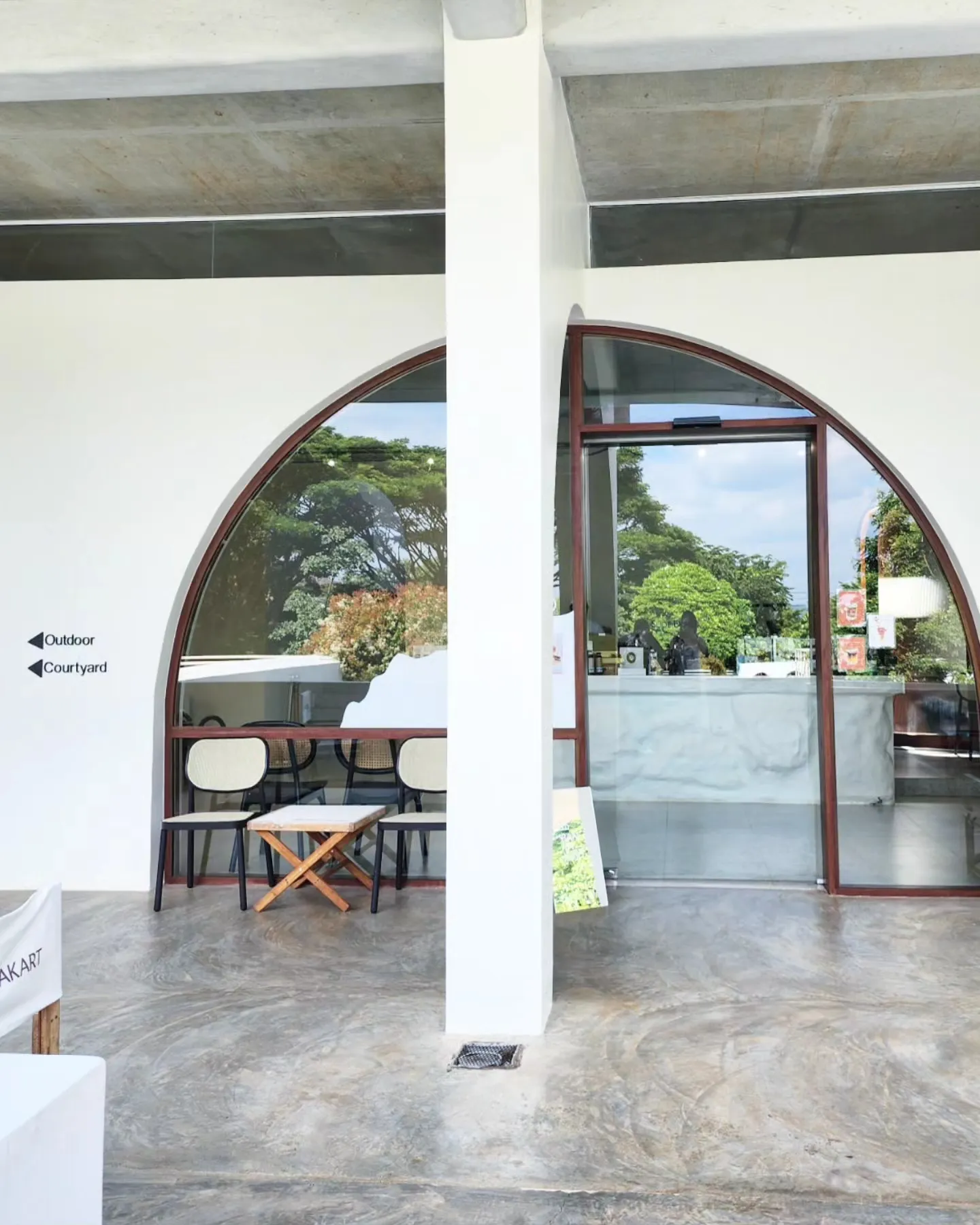 🏛"บรรยากาศ" คาเฟ่เขาใหญ่🌳 มินิมอลมินิใจ 🤍🫰 | แกลเลอรีที่โพสต์โดย molly ...