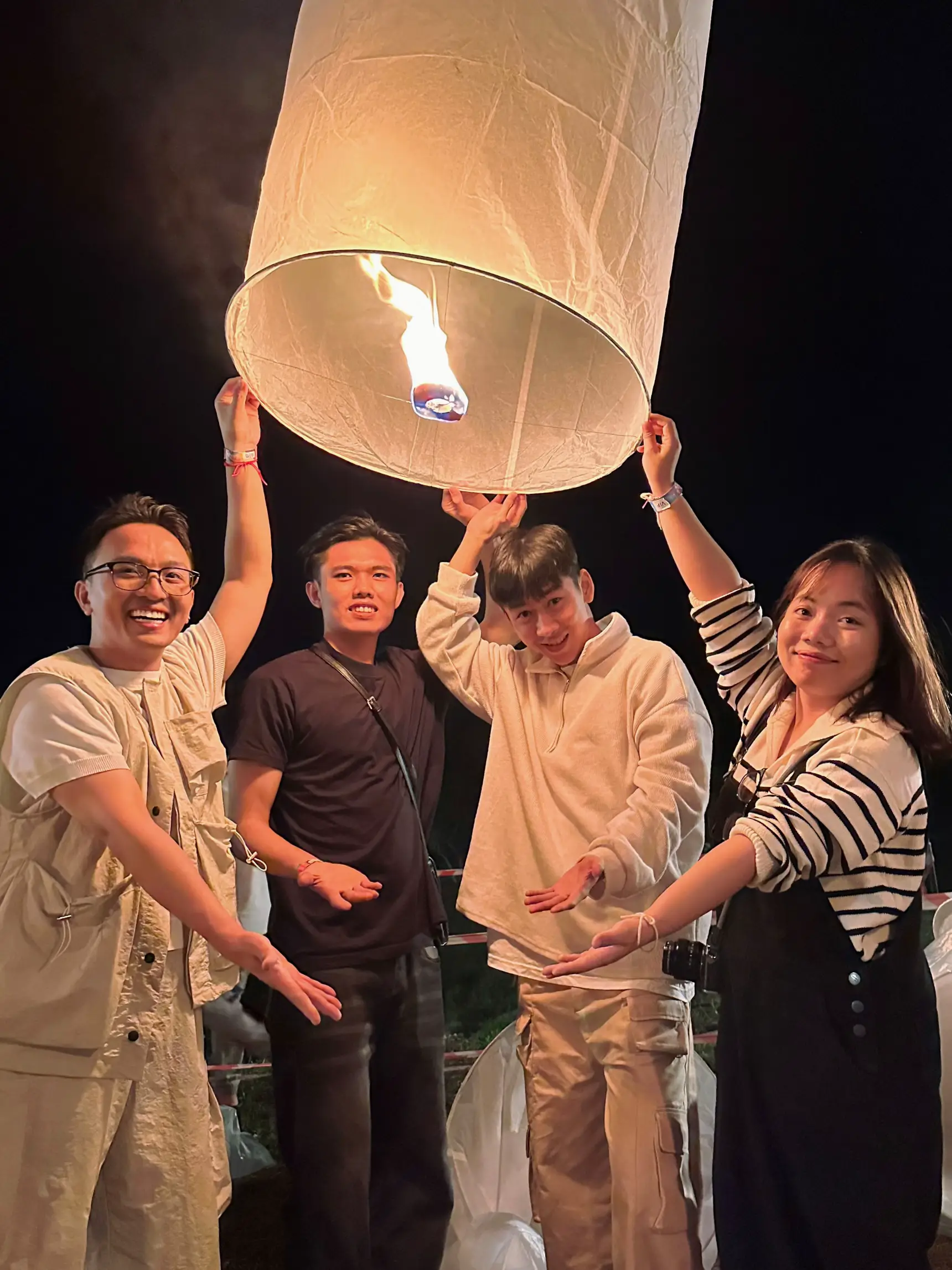 Yi Peng - Chiang Mai | Bộ sưu tập do Huy Linh Tinh đăng | Lemon8