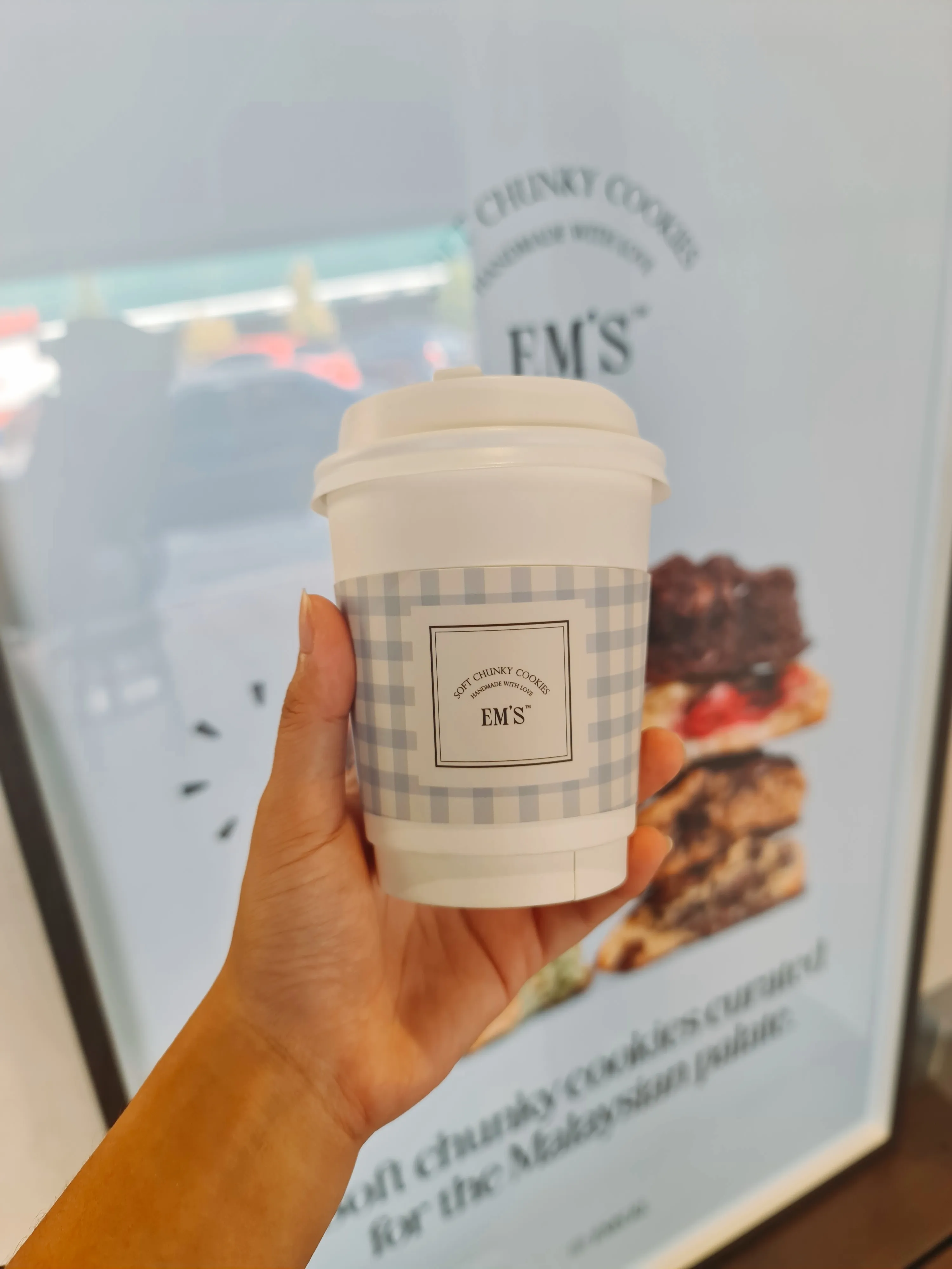 EM'S Soft Chunky Cookies a must visit cookie shop🍪 | แกลเลอรีที่โพสต์ ...
