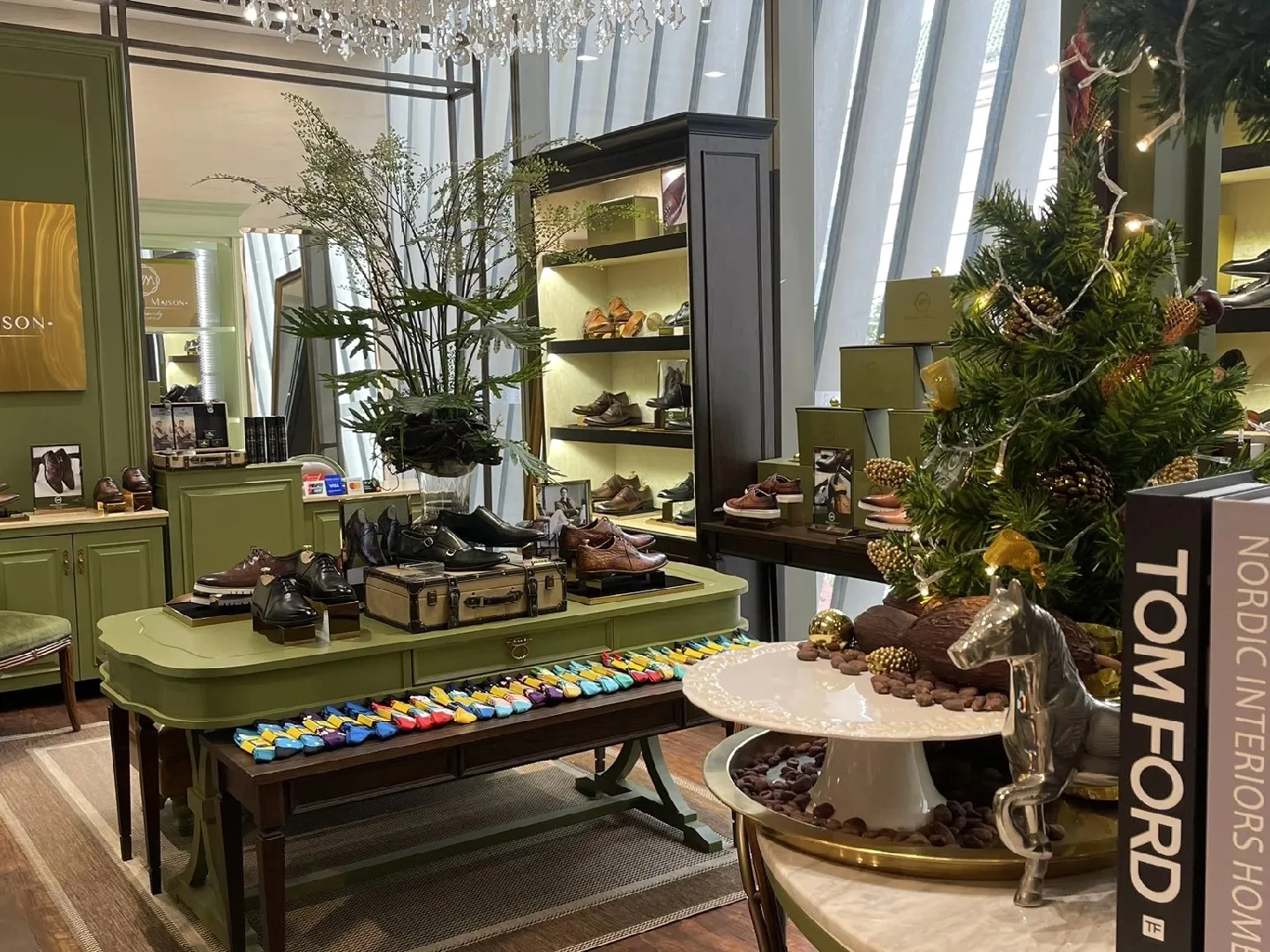 "Winston Maison Le Cafe" คาเฟ่ในร้านรองเท้า 🍫😳 | แกลเลอรีที่โพสต์โดย ...