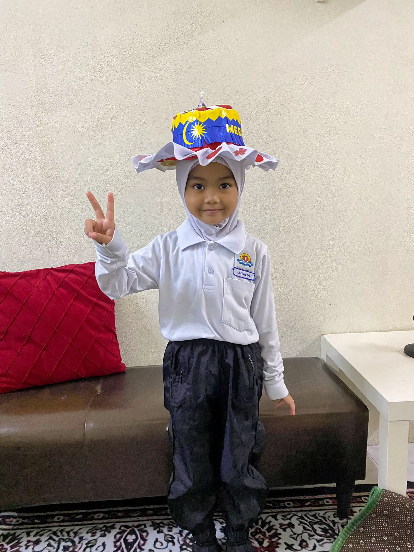 Replika Merdeka Dari Bahan Terbuang - Carian Lemon8