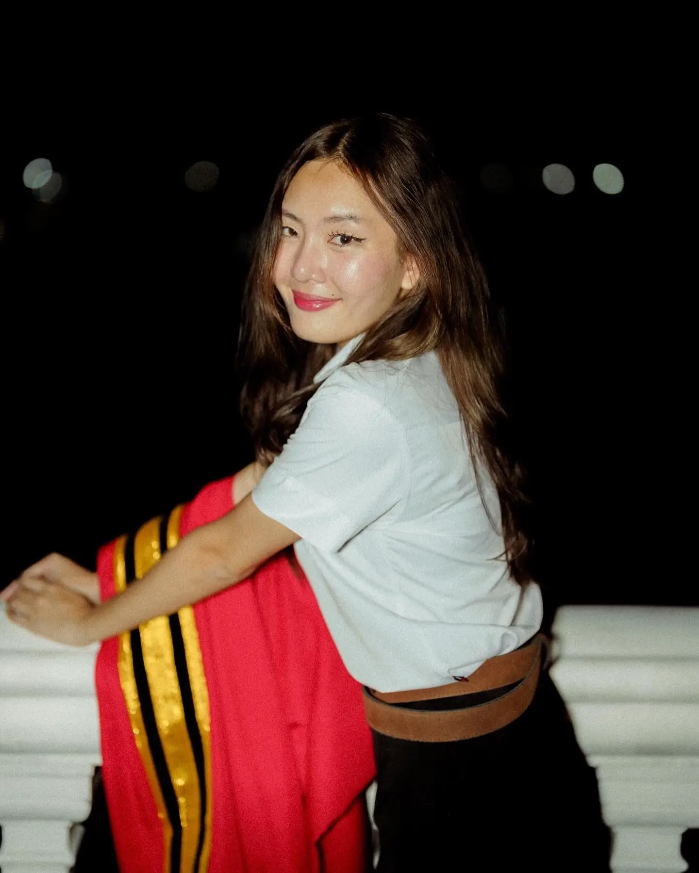 ถ่ายชุดครุยนอกรอบ | แกลเลอรีที่โพสต์โดย Grace | Lemon8