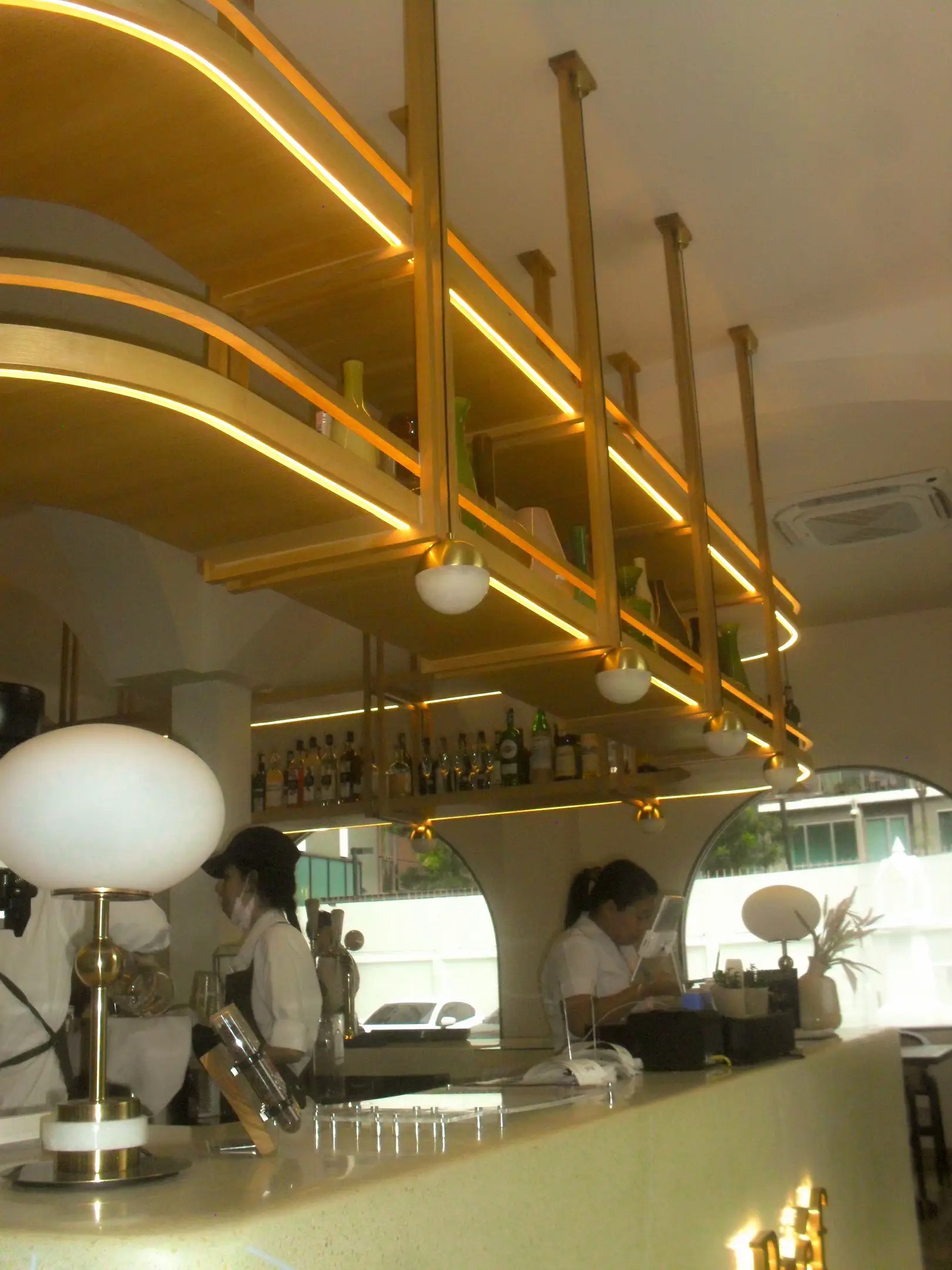 Pre’f cafe&bar ค่าเฟ่เปิดใหม่ไกล้bts สาทรซอย11 | แกลเลอรีที่โพสต์โดย KitKat | Lemon8