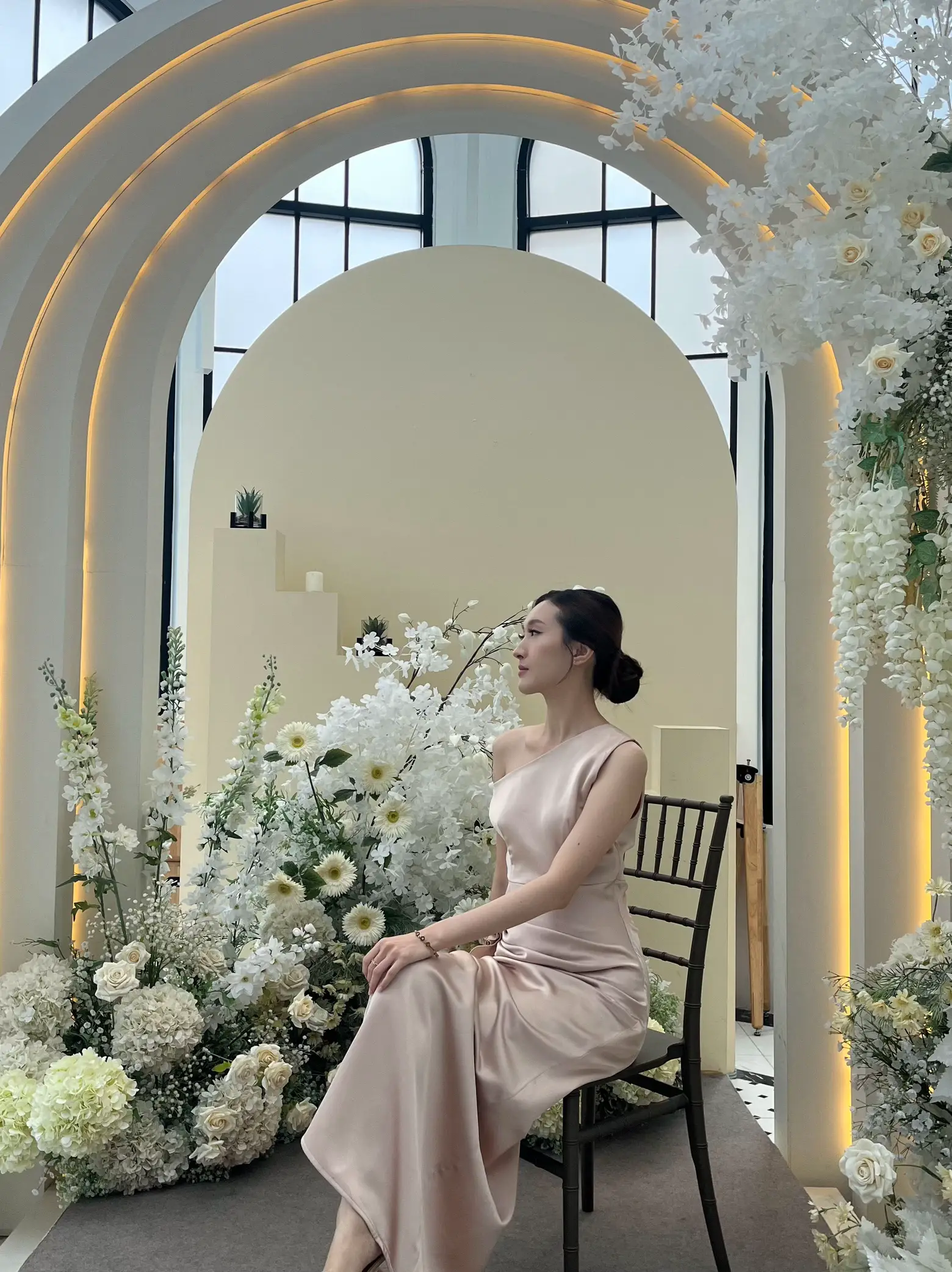 ลุคไปงานแต่ง ออกงานกลางวัน 🤎 | แกลเลอรีที่โพสต์โดย yns.amy.y | Lemon8