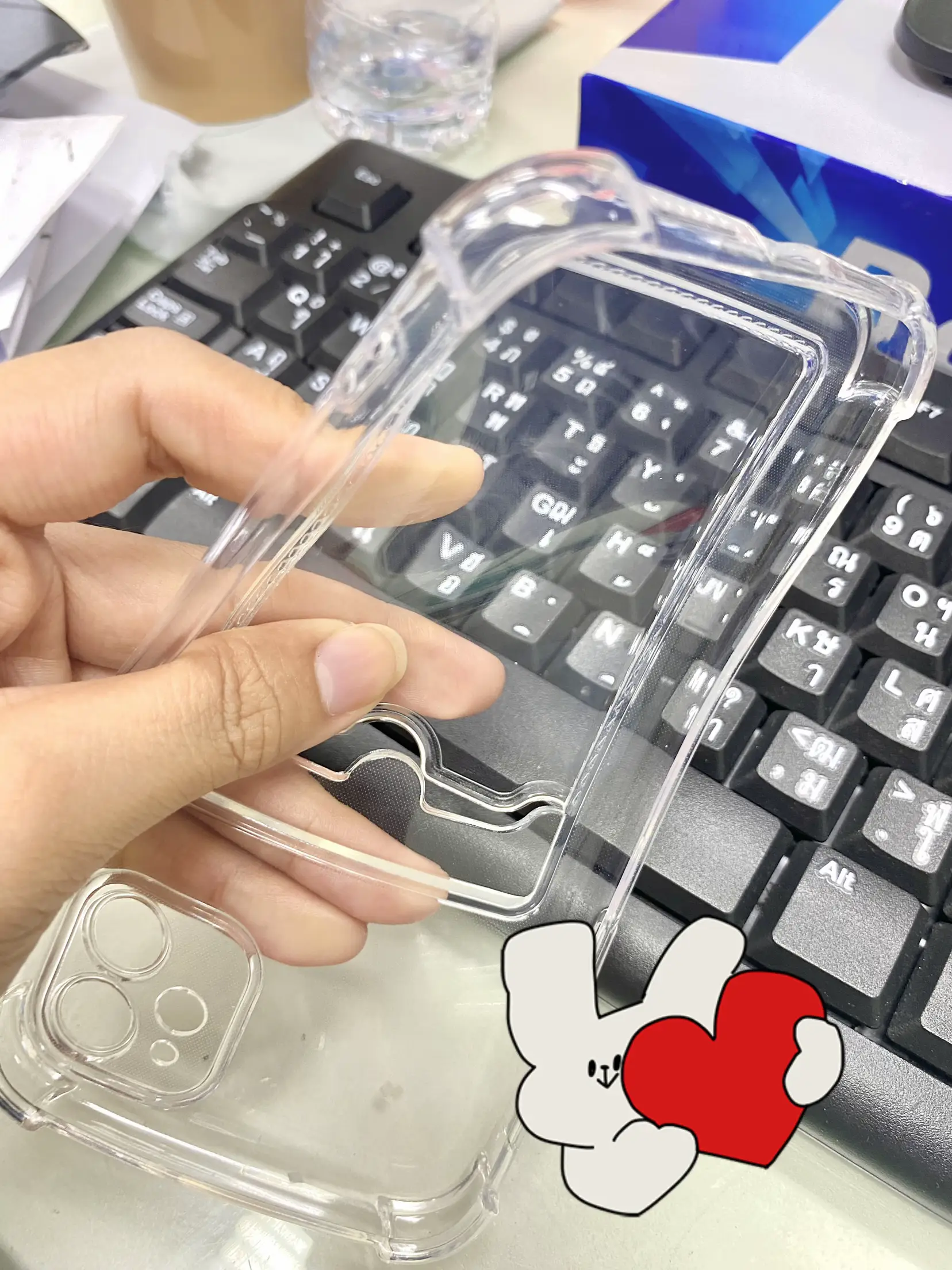 สวย คุ้ม สำหรับสาวกเคสใส 🍊 | แกลเลอรีที่โพสต์โดย Frame | Lemon8