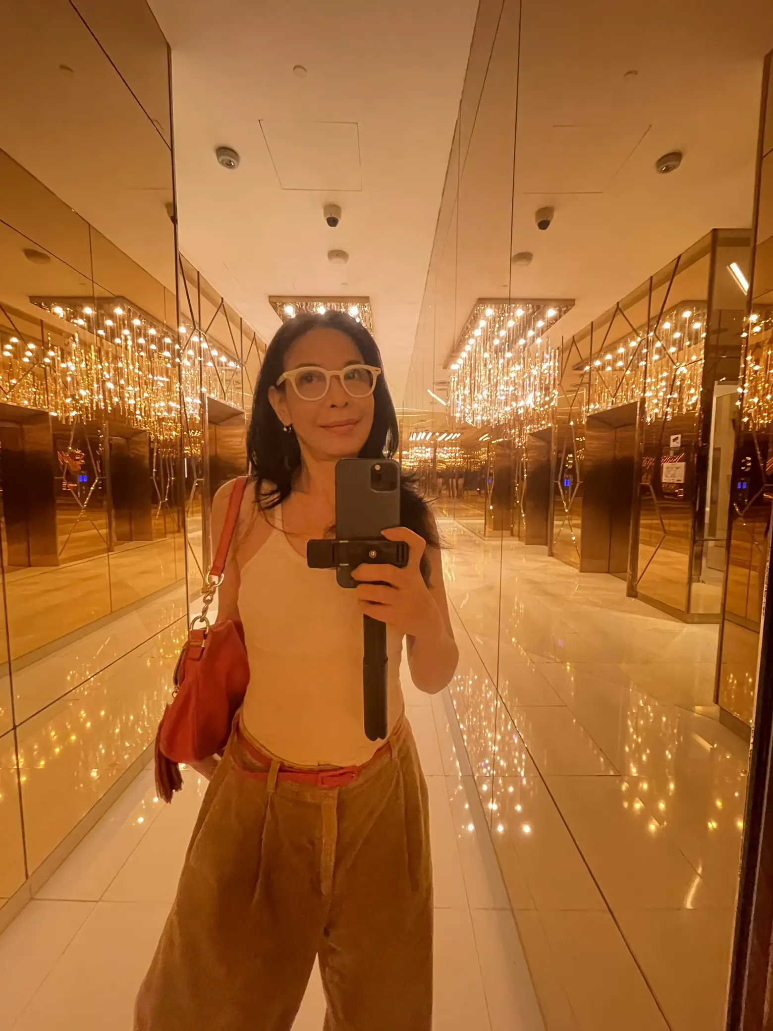 50+ ฝากถึงคน 40+ สิ่งที่หาแมชยากที่สุด คือ…แว่นตา 👓🕶️ | แกลเลอรีที่โพสต์โดย สายขิม 50++ | Lemon8