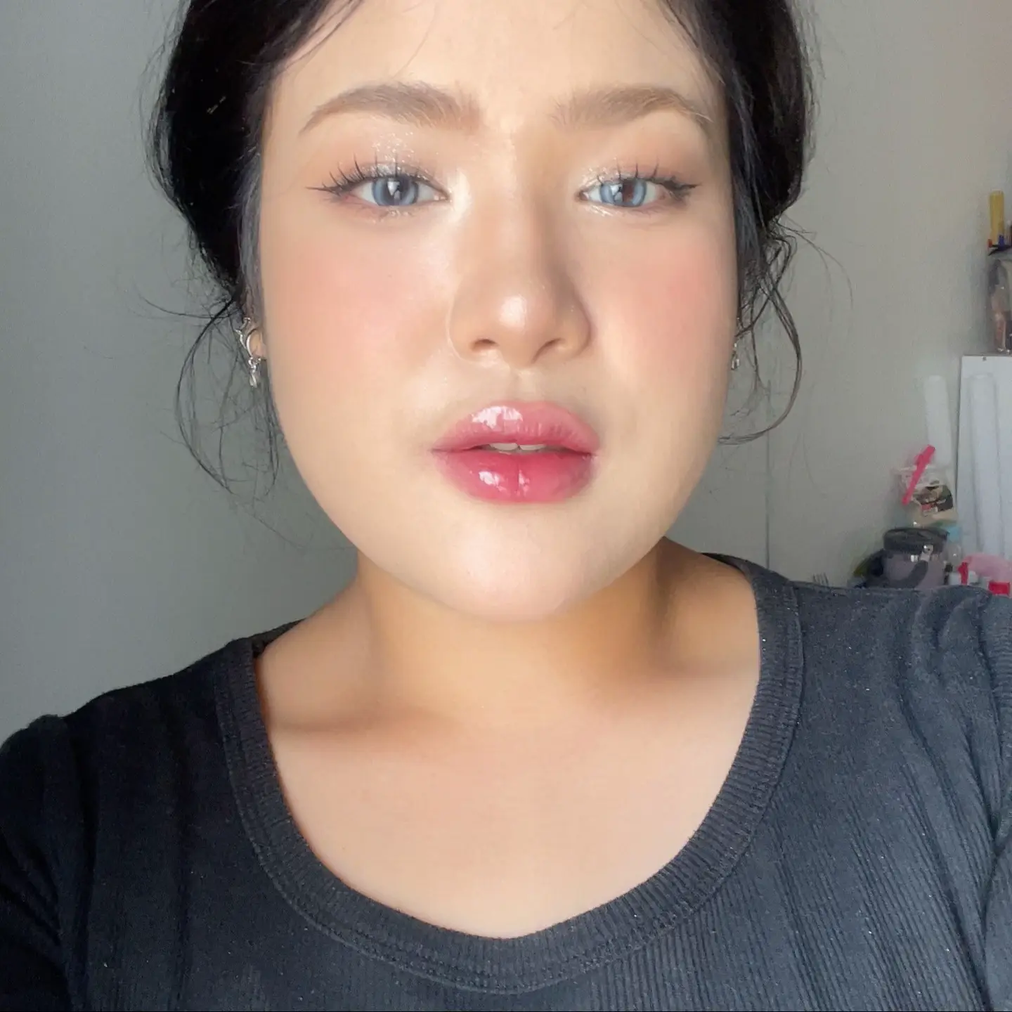 เวลาเปลี่ยนการแต่งหน้าเปลี่ยน >~