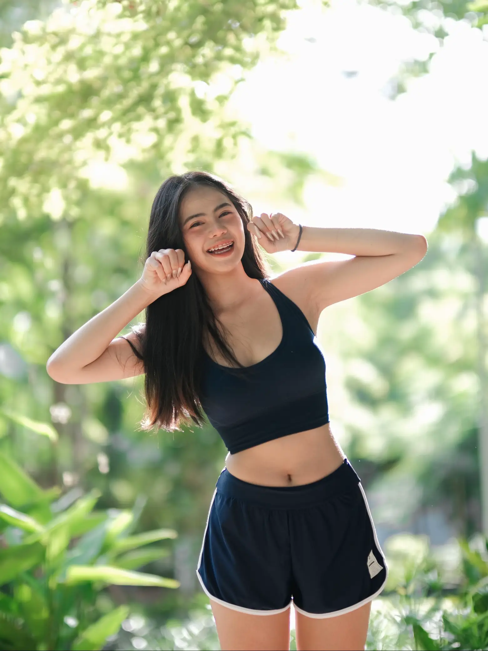 ถ่ายรูปชุดออกกำลังกายที่สวนจุฬา 100 ปี 🌤🌷💗 | แกลเลอรีที่โพสต์โดย Oeng-oei | Lemon8