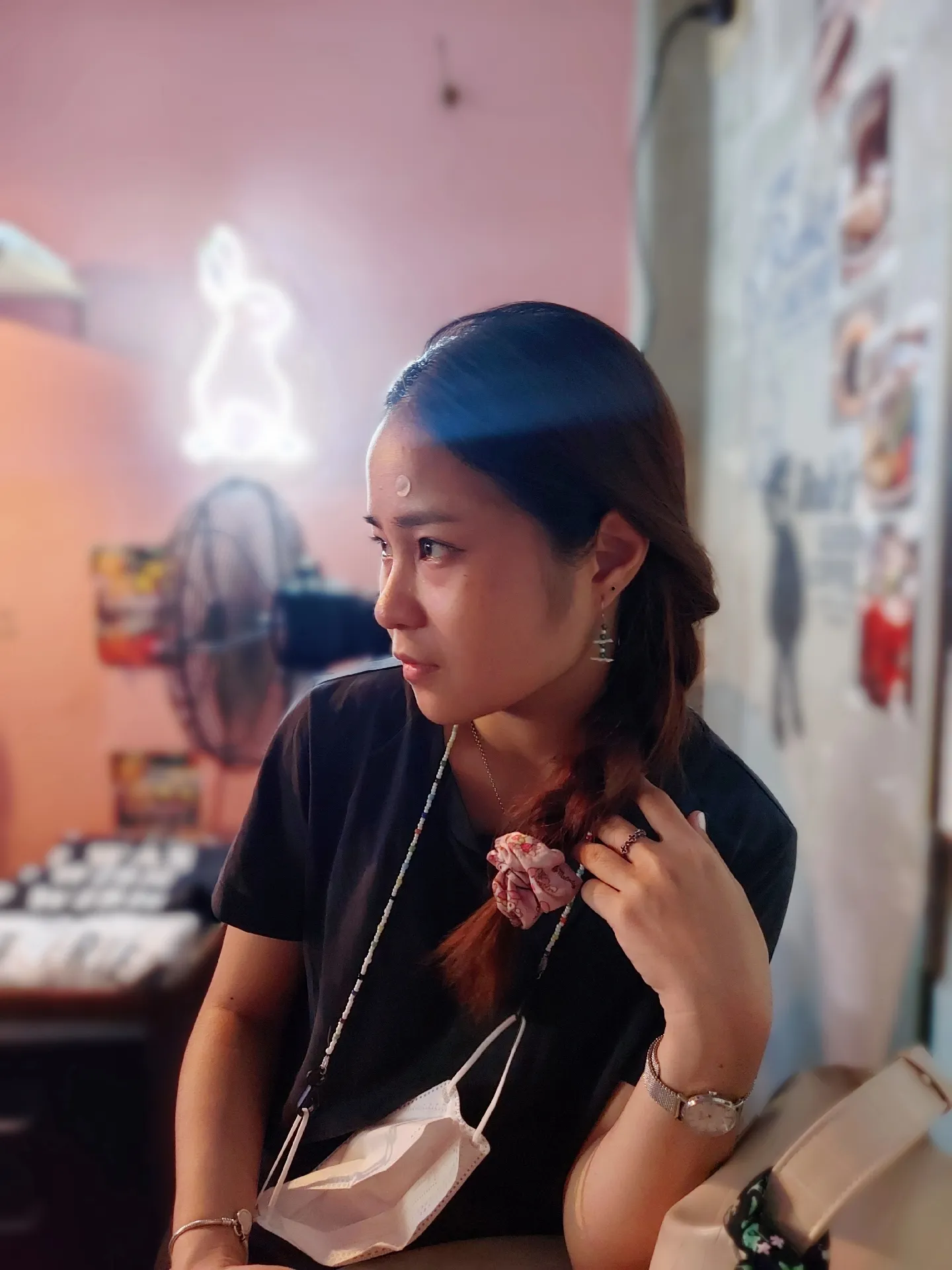 เเวะ A Pink Rabbit + Bob ท่าเตียนก่อนเข้าวัดโพธิ์ | แกลเลอรีที่โพสต์โดย lookmaiiilm | Lemon8