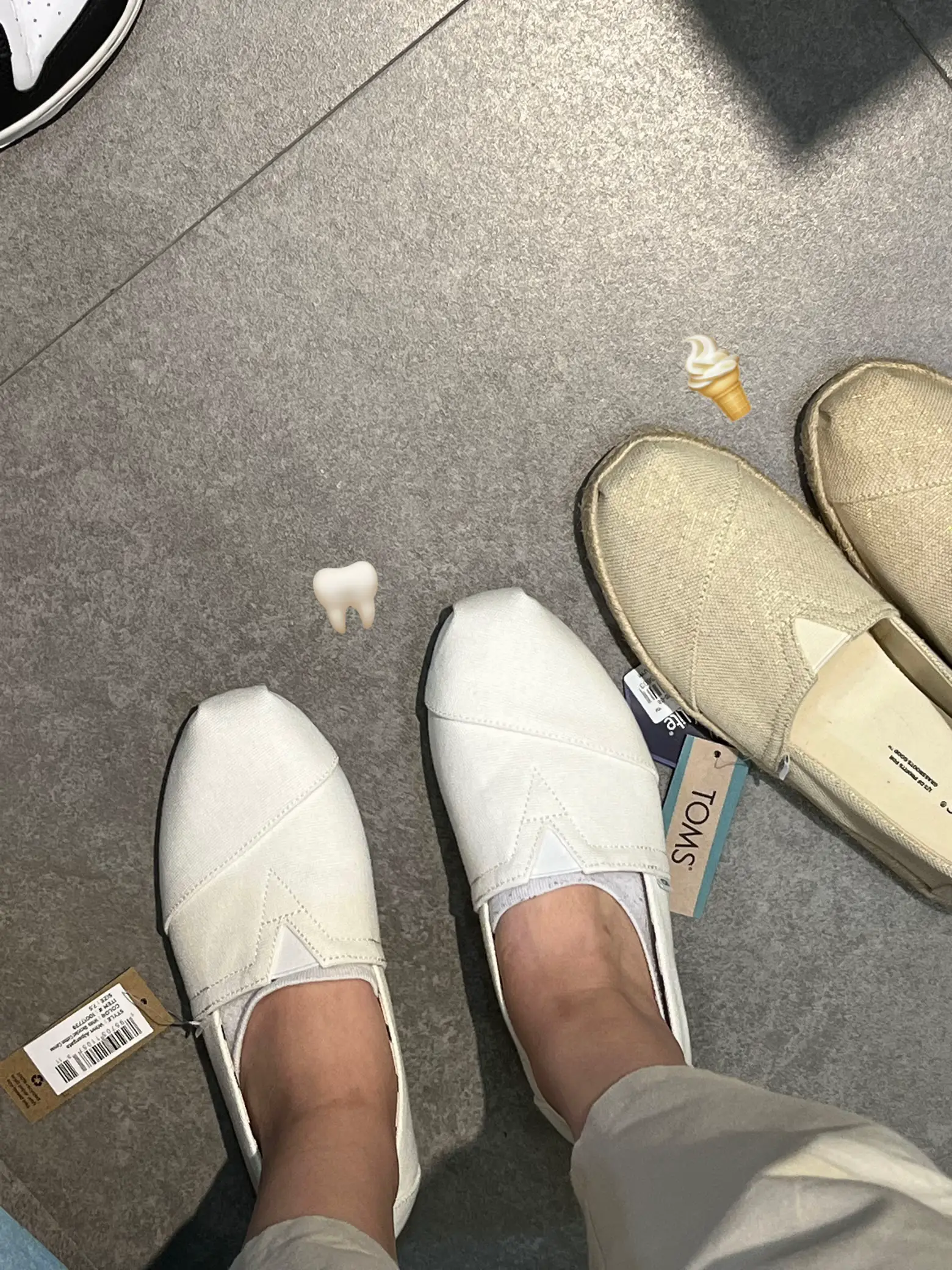 สลิปออน Toms - การค้นหาใน Lemon8