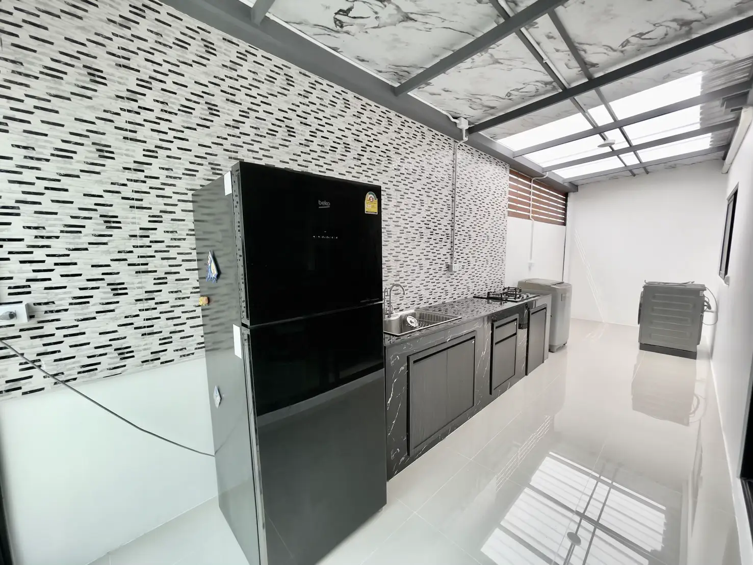 ครัวไทยหลังบ้าน แบบบ้าน บ้าน 🥰 | แกลเลอรีที่โพสต์โดย Baan.Mhee.Story | Lemon8