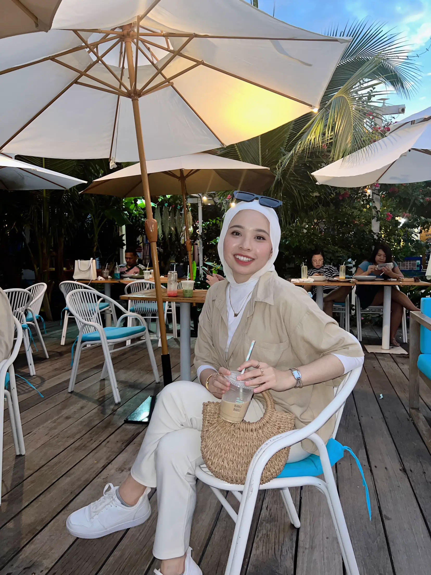 📍Biru Biru On The Island Pineng (Batu Ferringhi) | Galeri disiarkan ...