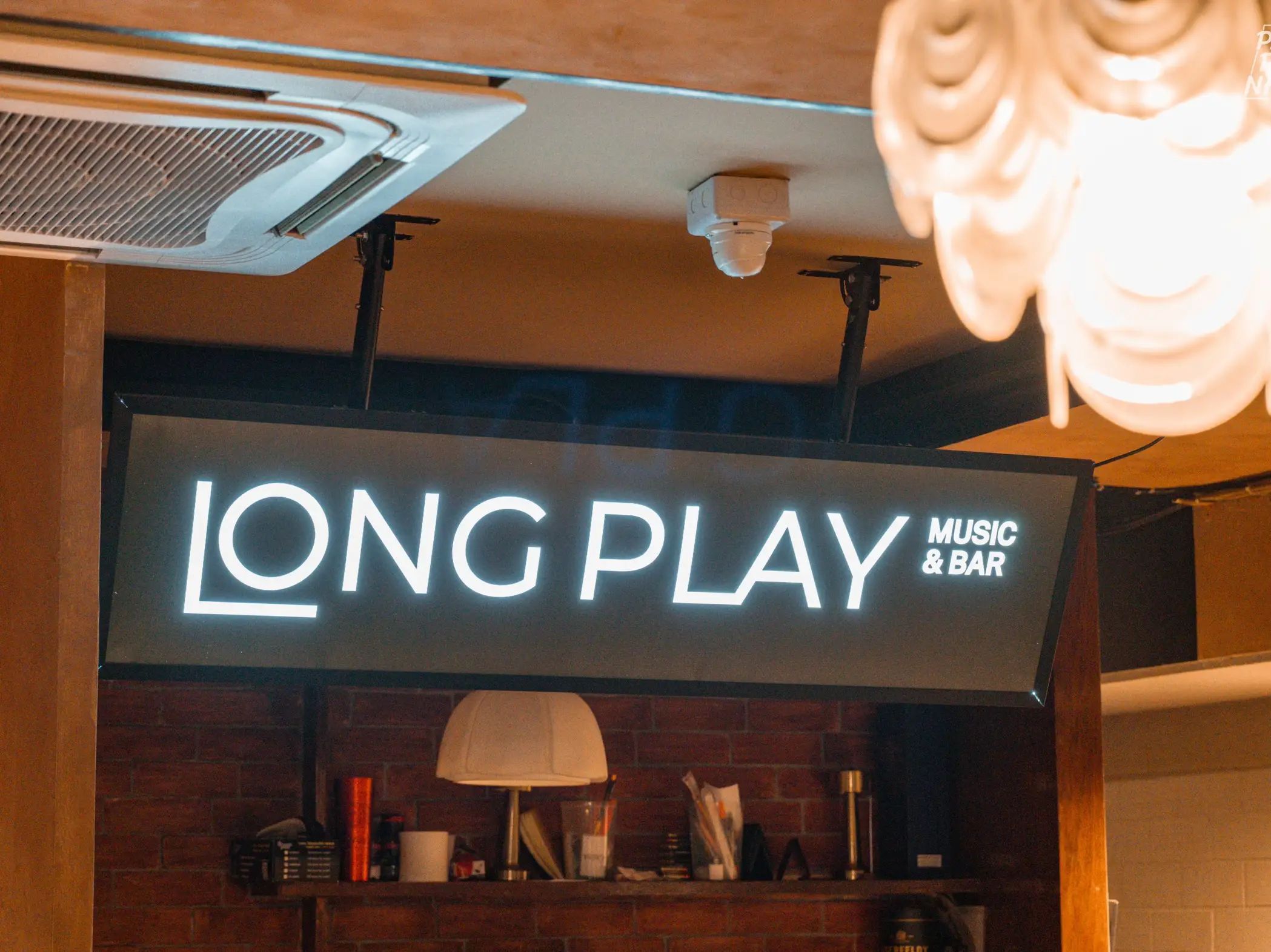 Long Play Music and Bar บาร์ลับย่านอารีย์ | แกลเลอรีที่โพสต์โดย พาไป ...