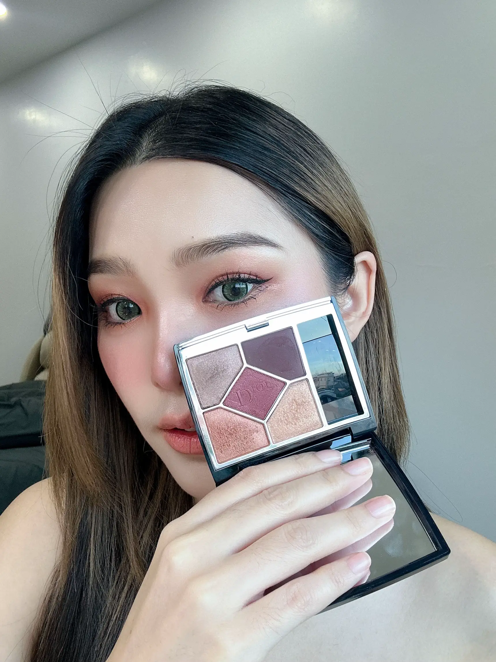 พาเลทตา 5ช่อง ของคุณหนูDior | แกลเลอรีที่โพสต์โดย Kwangkoko | Lemon8