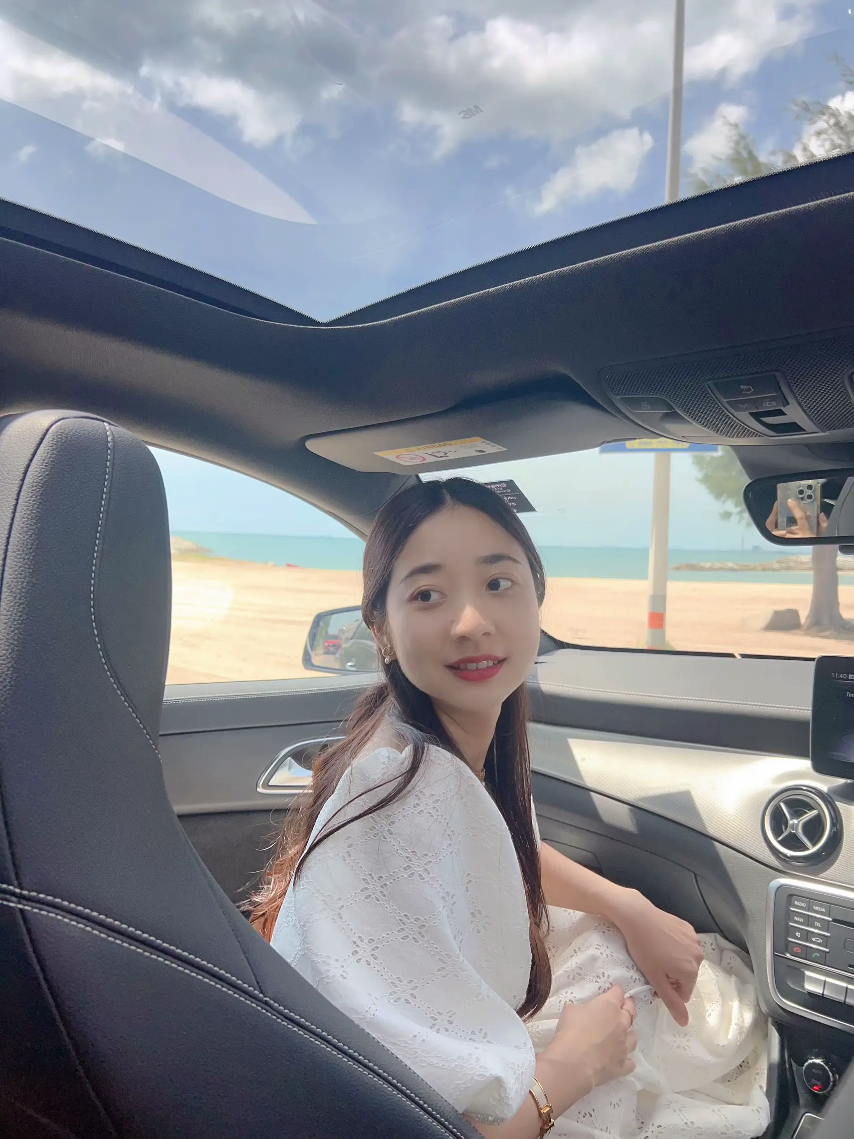 ถ่ายรูปบนรถริมทะเล 🏝 | แกลเลอรีที่โพสต์โดย Tukta Ang | Lemon8