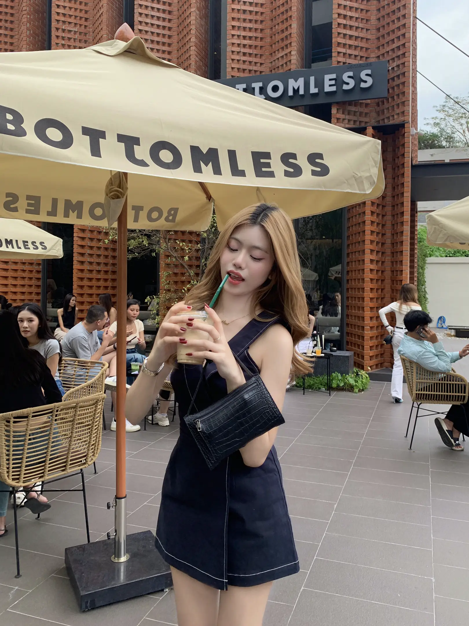 OOTD cafe look and post ideas☕️🧋 | แกลเลอรีที่โพสต์โดย Noeihom💋 | Lemon8