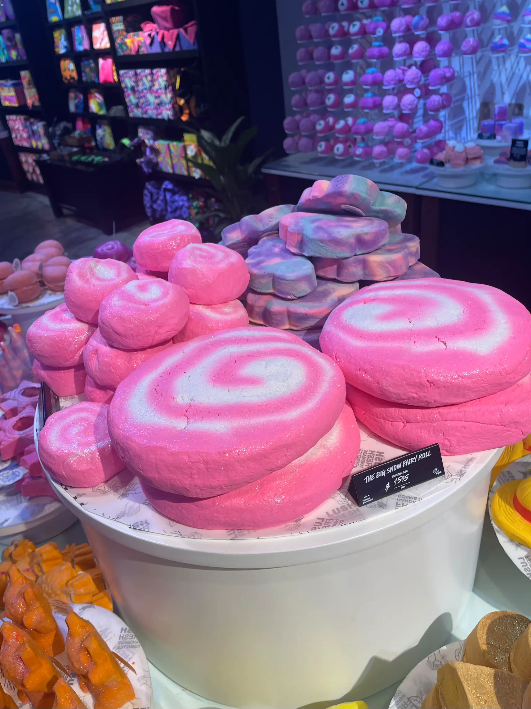 Lush Thailand พร้อมแล้วสำหรับเทศกาลปีนี้ 🎄⛄️🪄 | แกลเลอรีที่โพสต์โดย ...