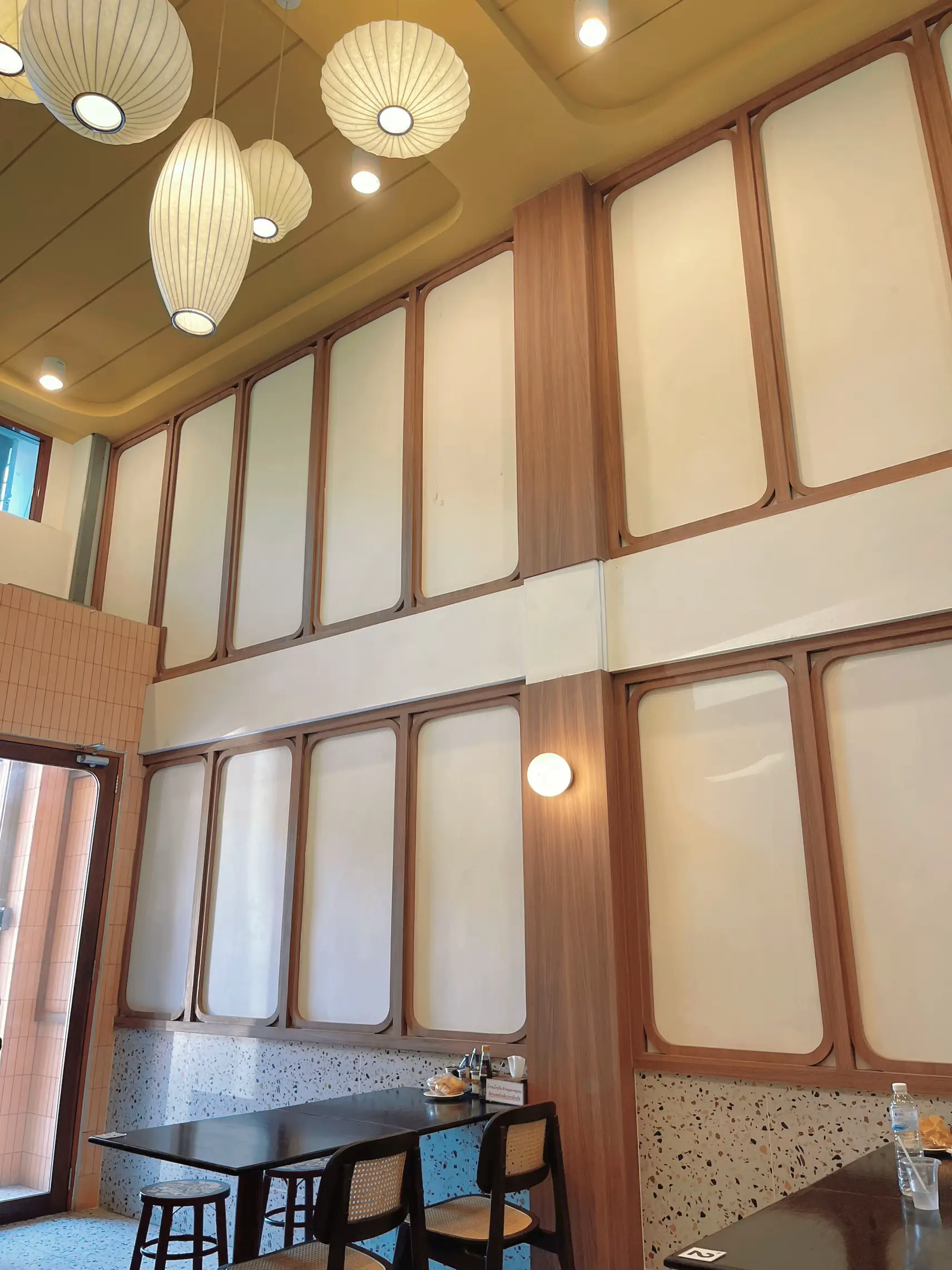 อยุธยาไม่ได้มีดีแค่ก๋วยเตี๊ยวเรือ🛕 | แกลเลอรีที่โพสต์โดย Tammy450 | Lemon8