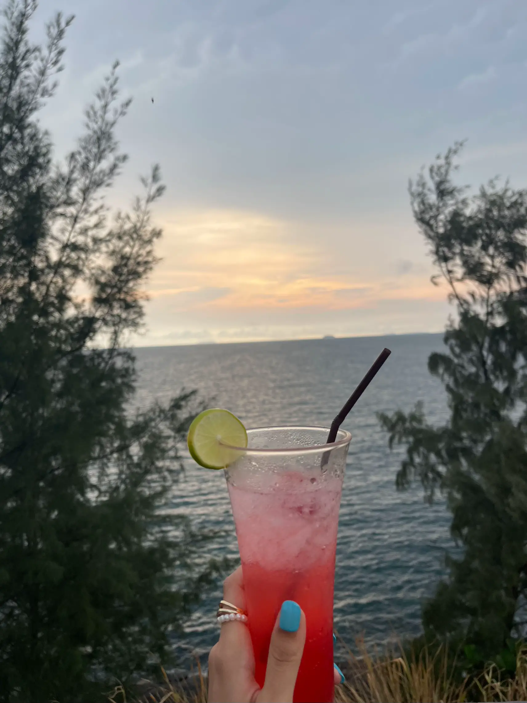 Phi Phi 🏝 สวยจนใจเจ็บบบบบ🥹 | แกลเลอรีที่โพสต์โดย Night | Lemon8